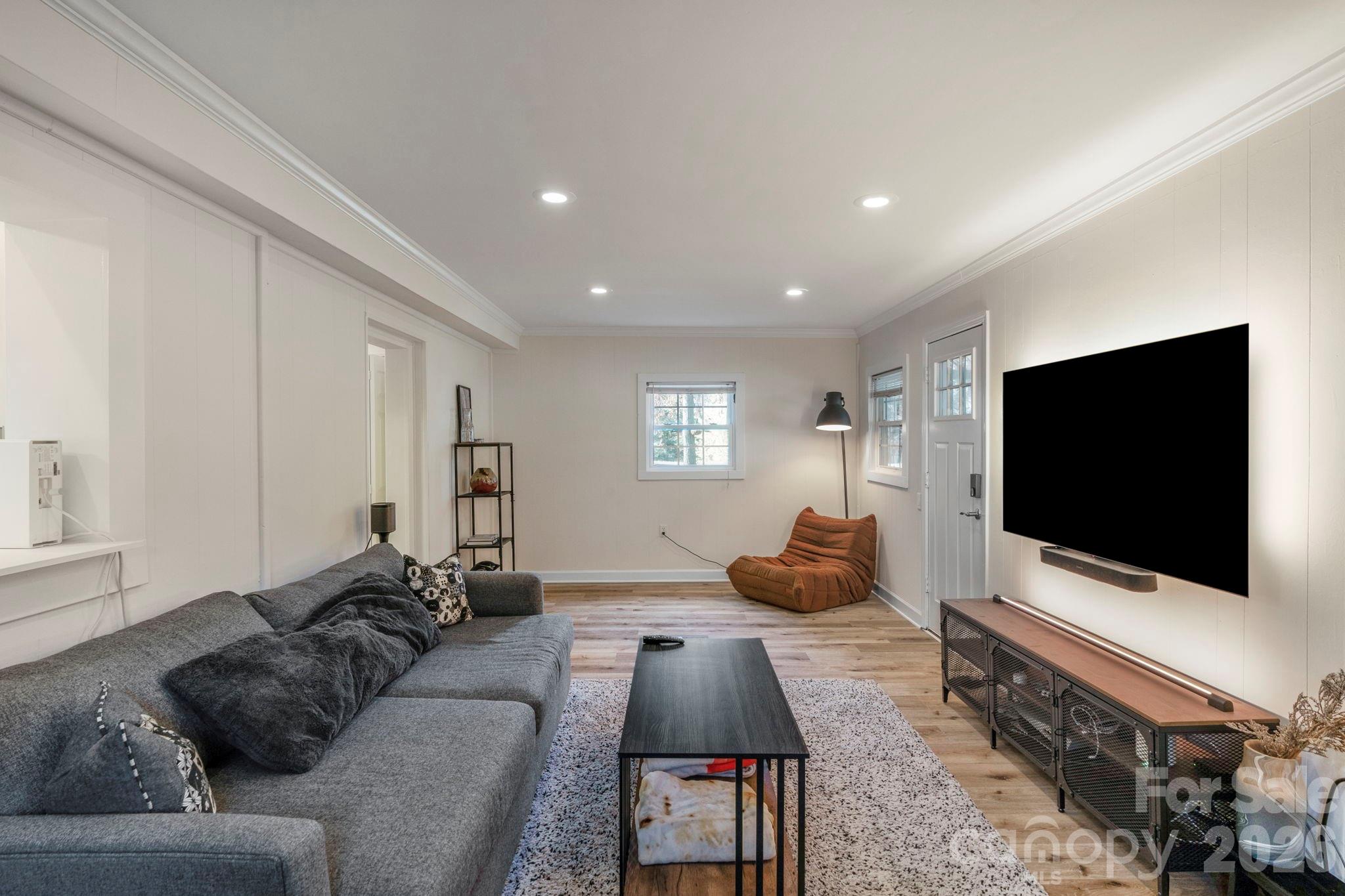 6038 Netherwood Drive, Charlotte, NC - photo 29 of 42