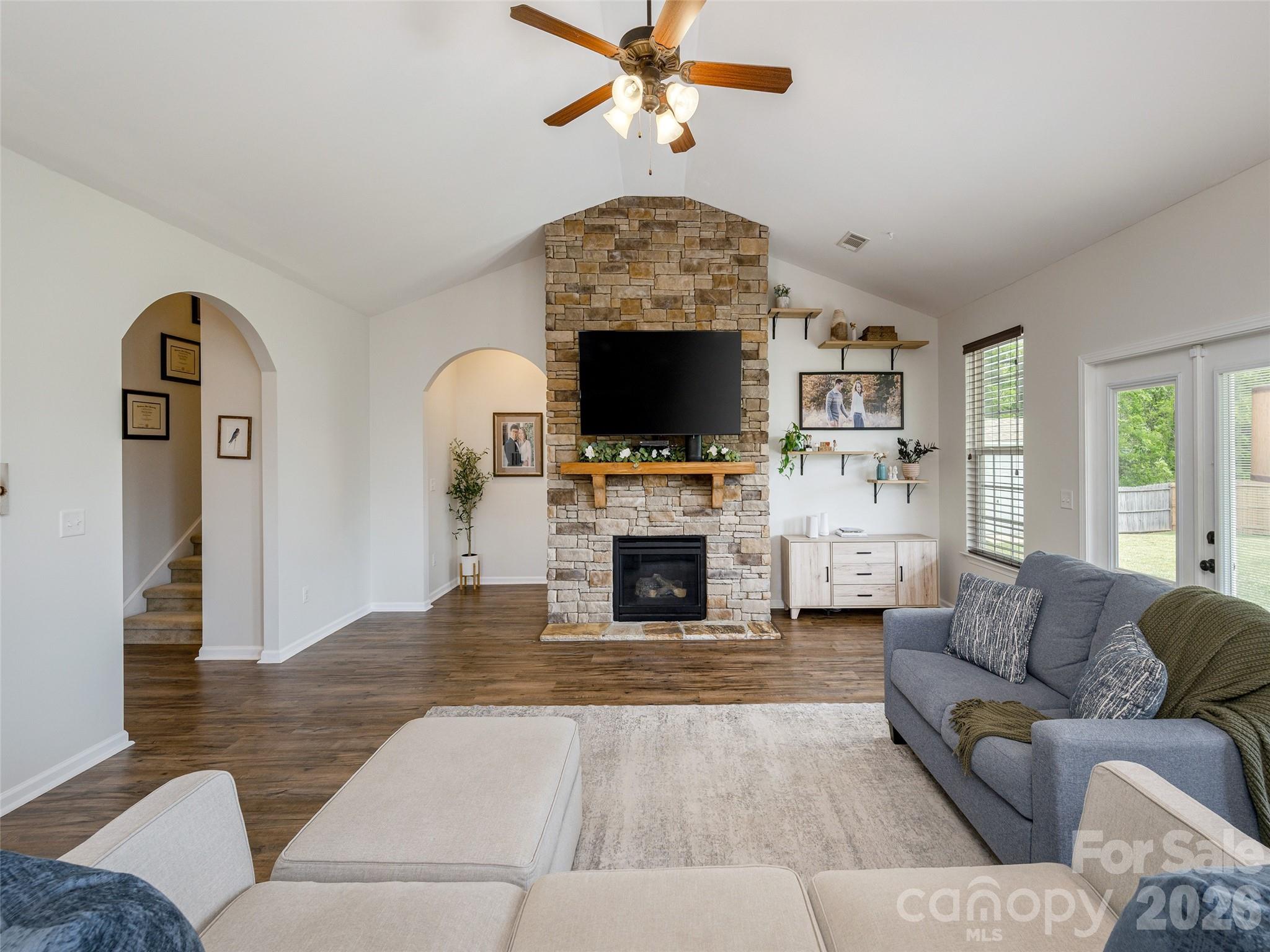 132 Beck Creek Circle, Flat Rock, NC - photo 10 of 38