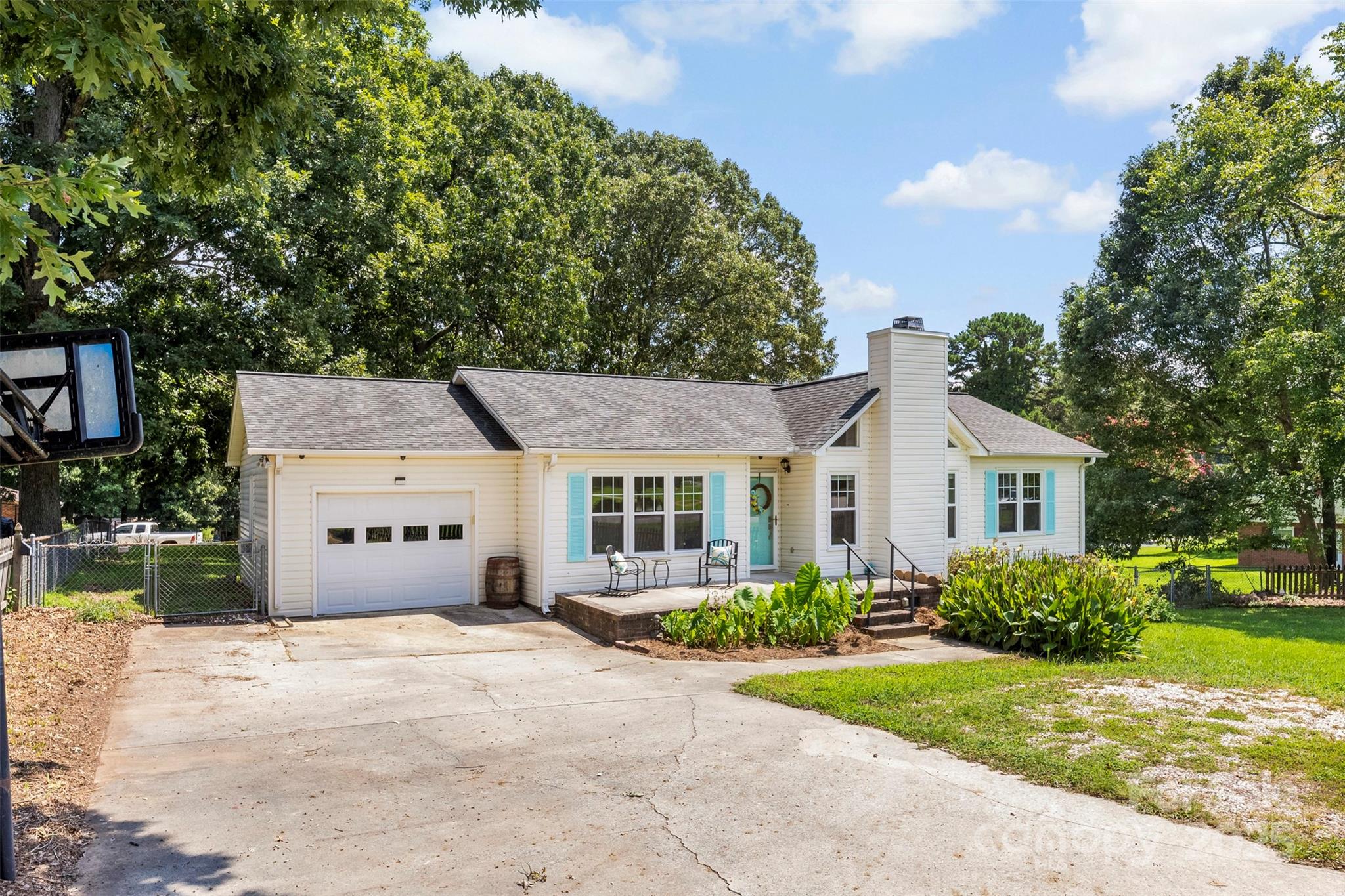 Photo 3 of 117 S Enochville Avenue, Kannapolis, NC