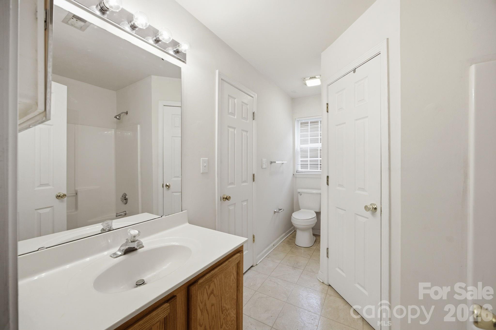 Photo 18 of 129 Winding Canyon Drive, Charlotte, NC