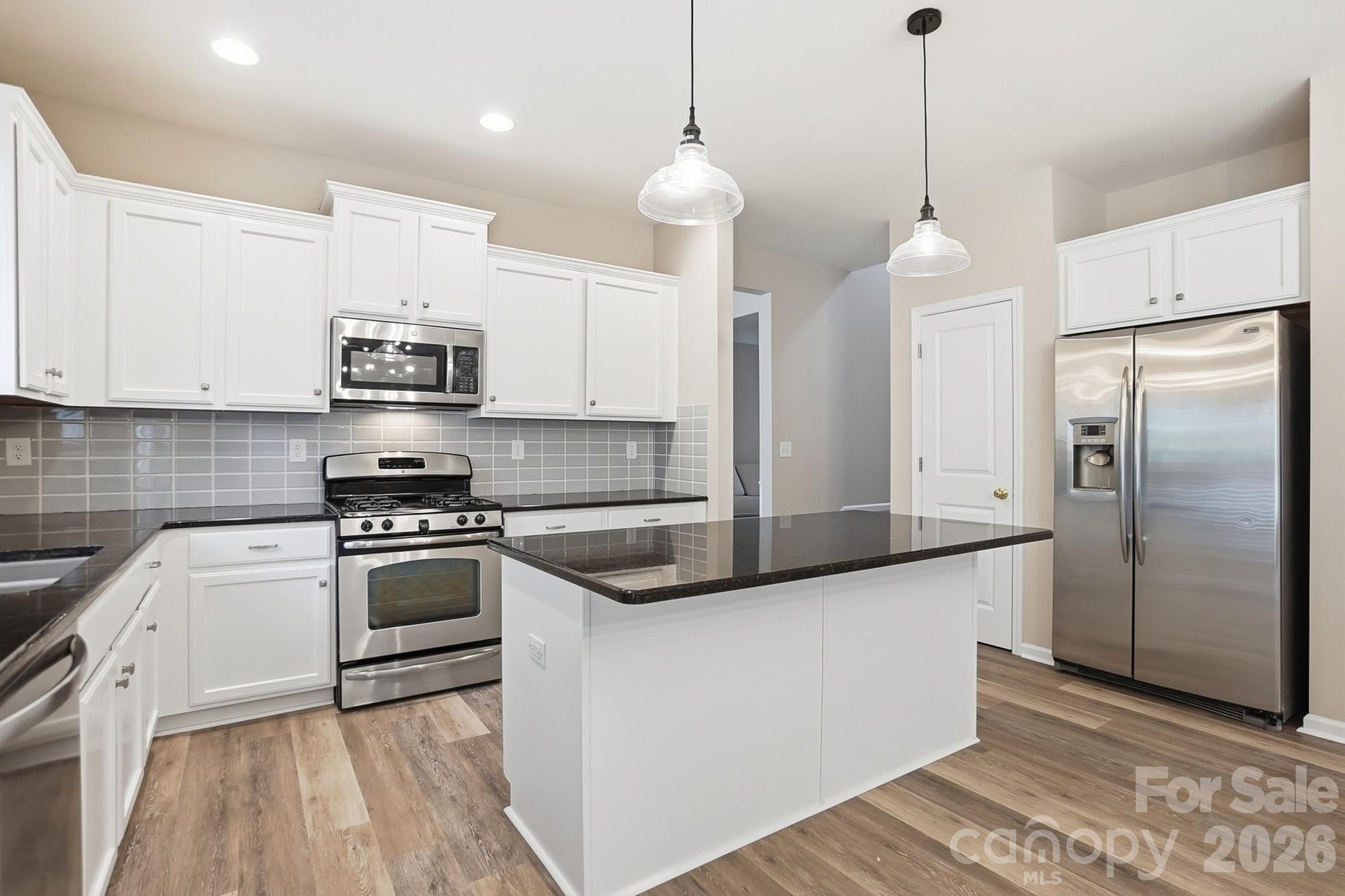 9013 Gailes Drive, Charlotte, NC - photo 11 of 42