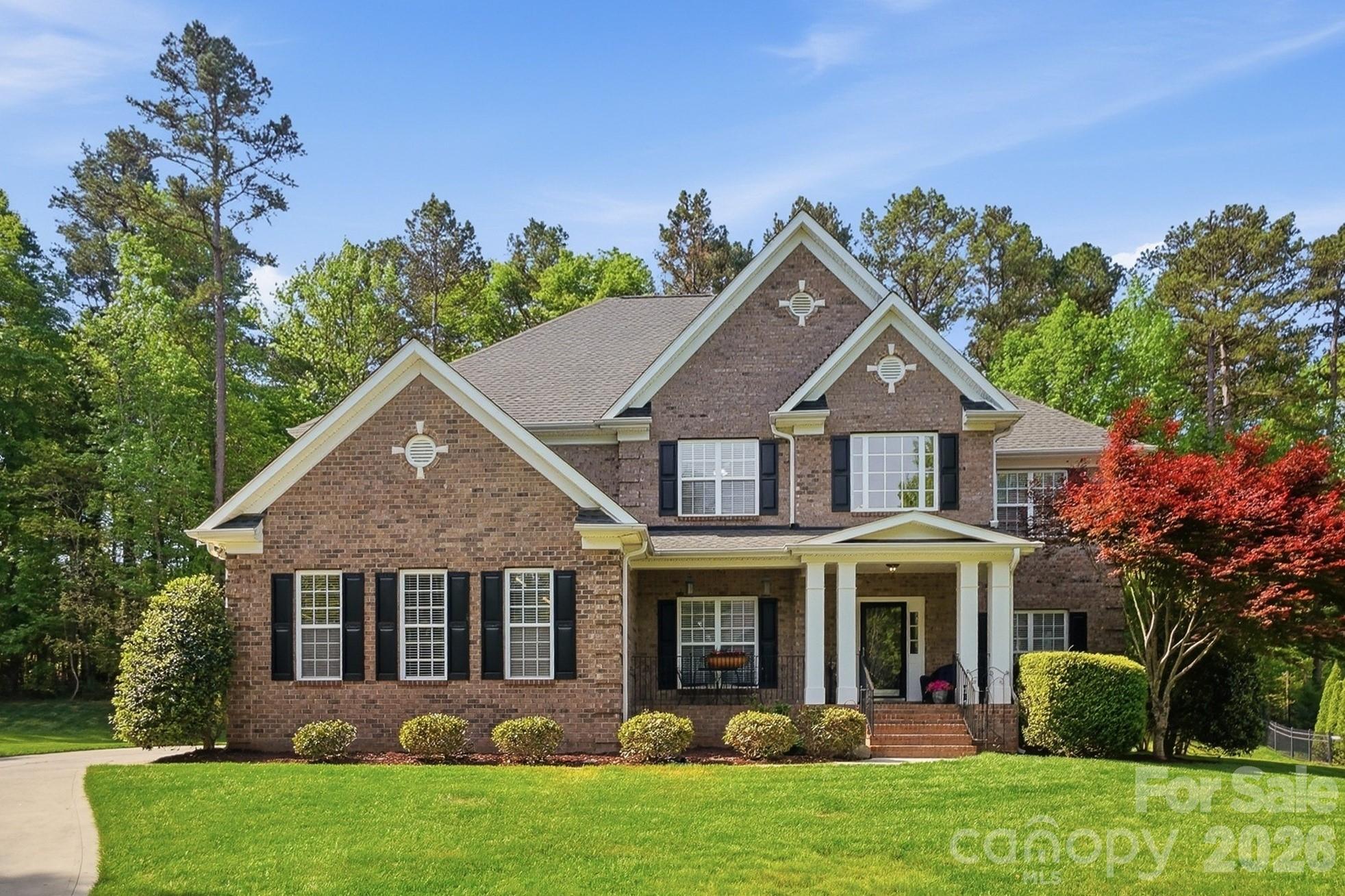 807 Crown Vista Court, Wesley Chapel, NC - photo 2 of 44