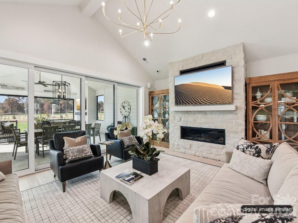 Photo 6 of 3133 Country Club Drive, Charlotte, NC