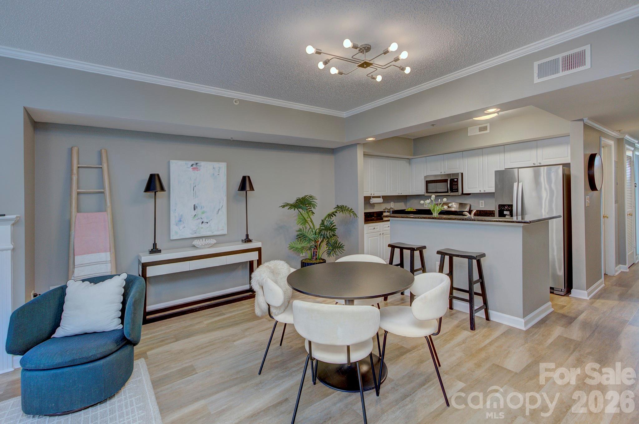 Photo 10 of 405 W 7th Street303, Charlotte, NC