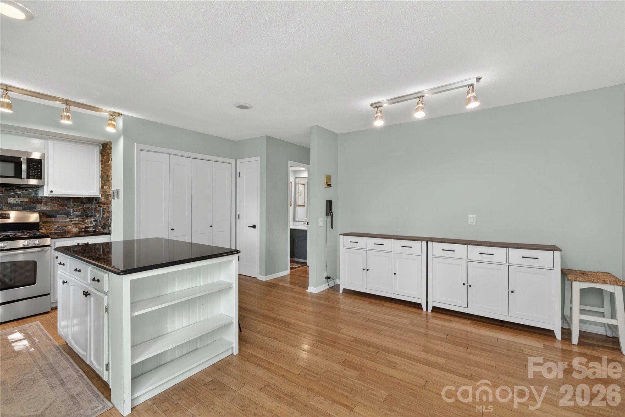Photo 21 of 7611 Robin Crest Road, Charlotte, NC