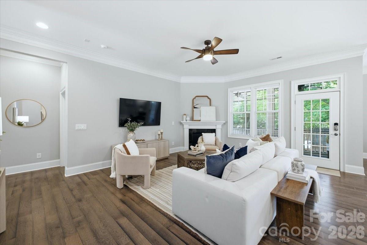 1103 N Sharon Amity Road, Charlotte, NC - photo 10 of 43