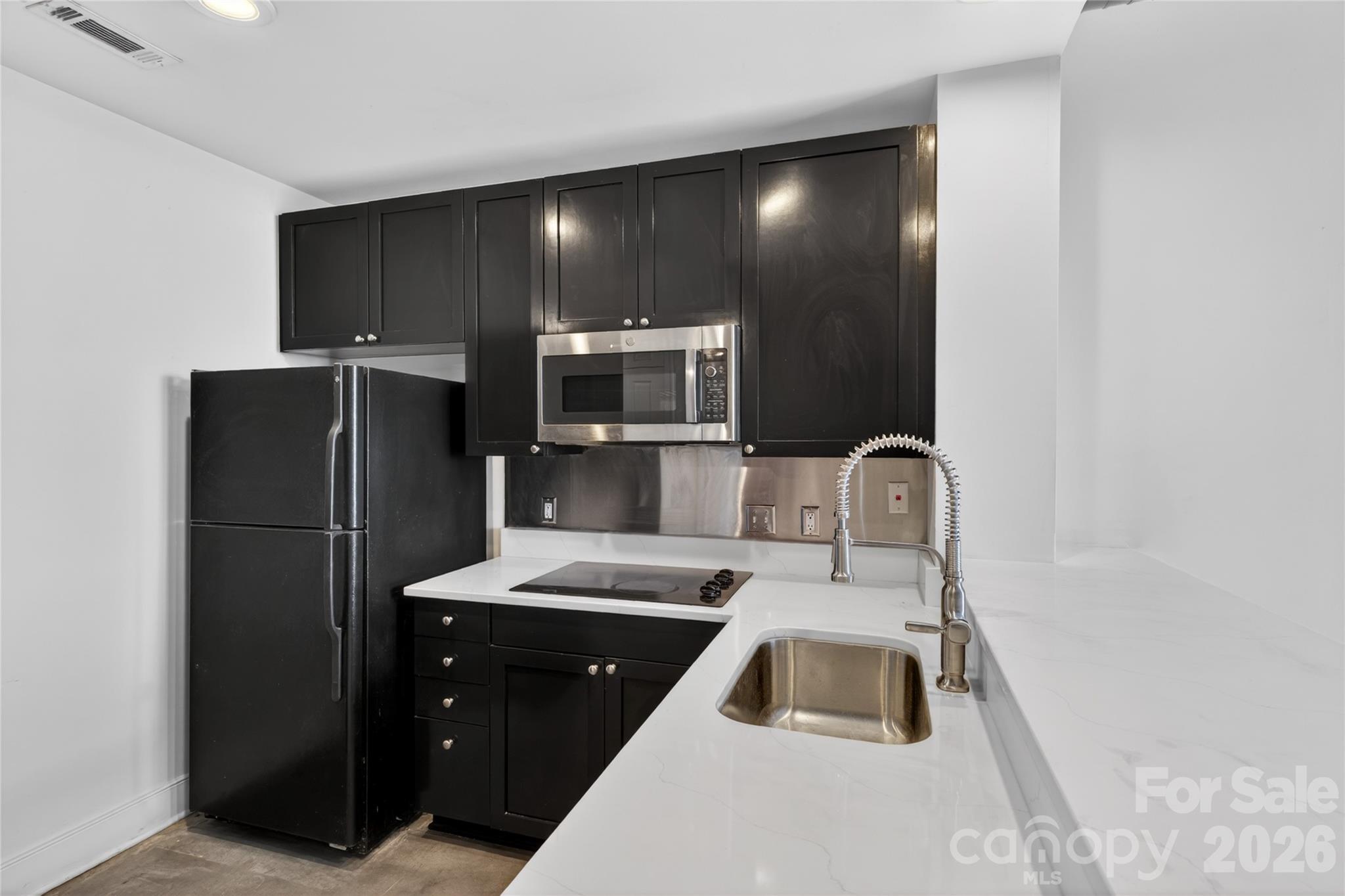 Photo 4 of 710 W Trade Street505, Charlotte, NC