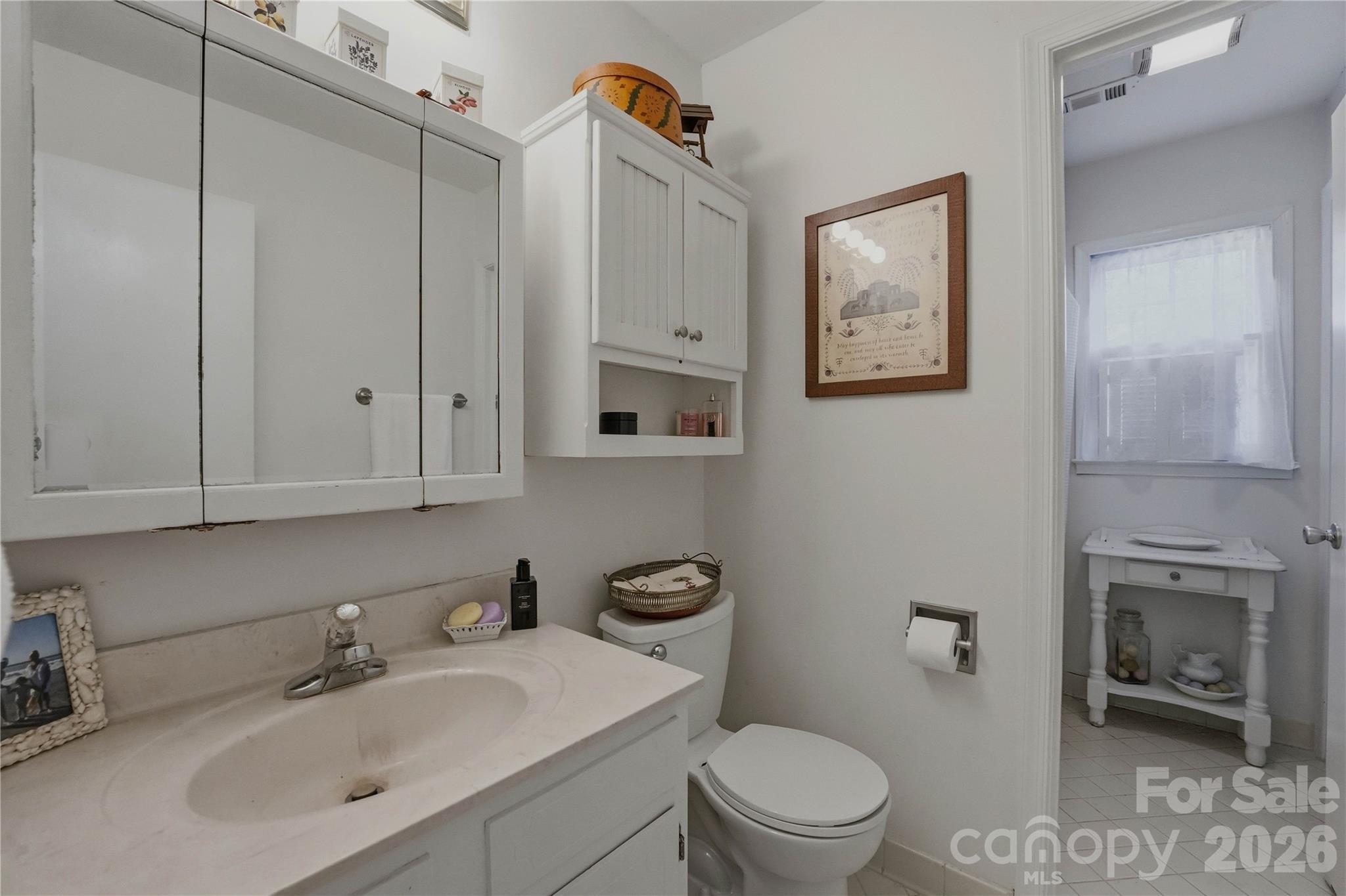 Photo 17 of 7626 Winterset Drive, Charlotte, NC
