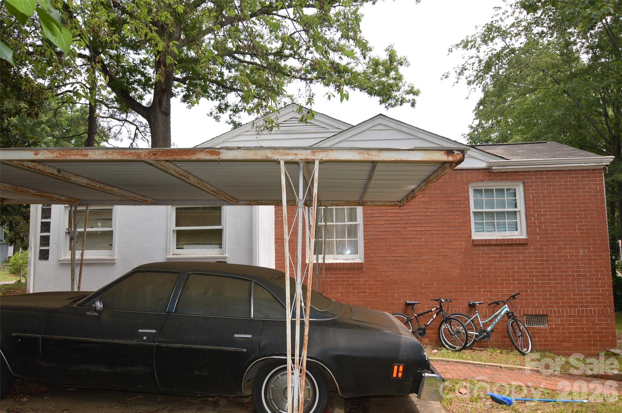 Photo 17 of 2111 Dickens Avenue, Charlotte, NC