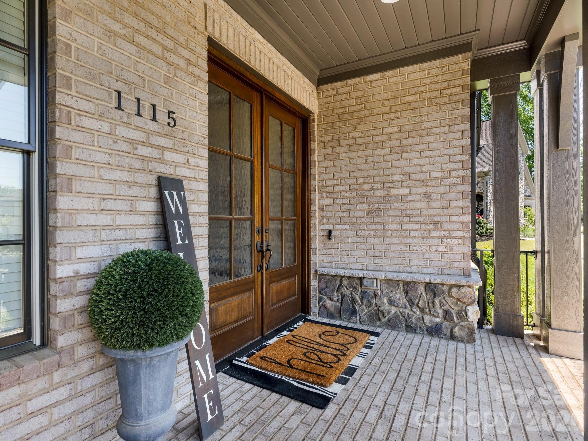 1115 Shelton Oaks Court, Charlotte, NC - photo 3 of 39