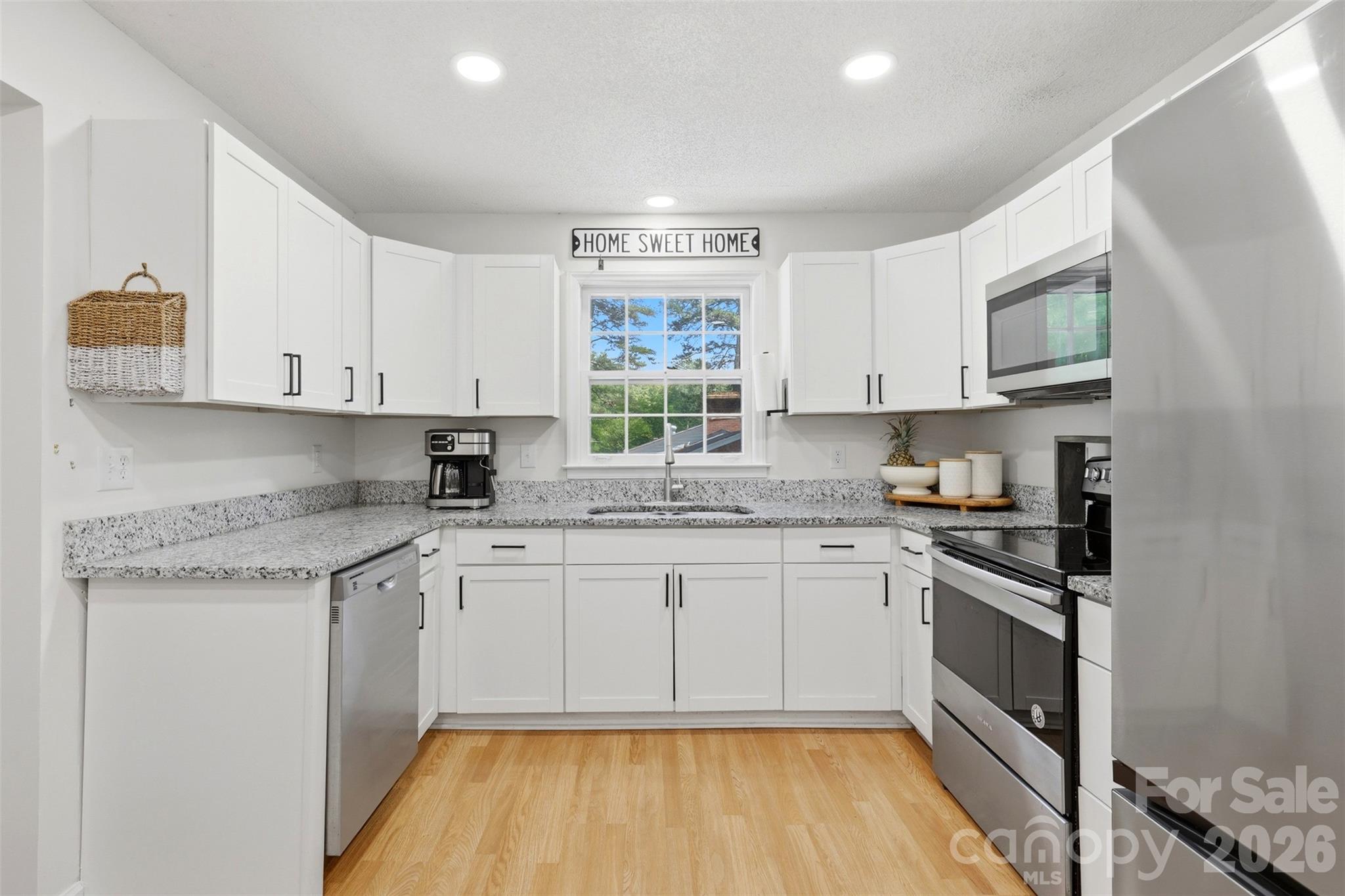 Photo 10 of 6607 Elmwood Circle, Charlotte, NC