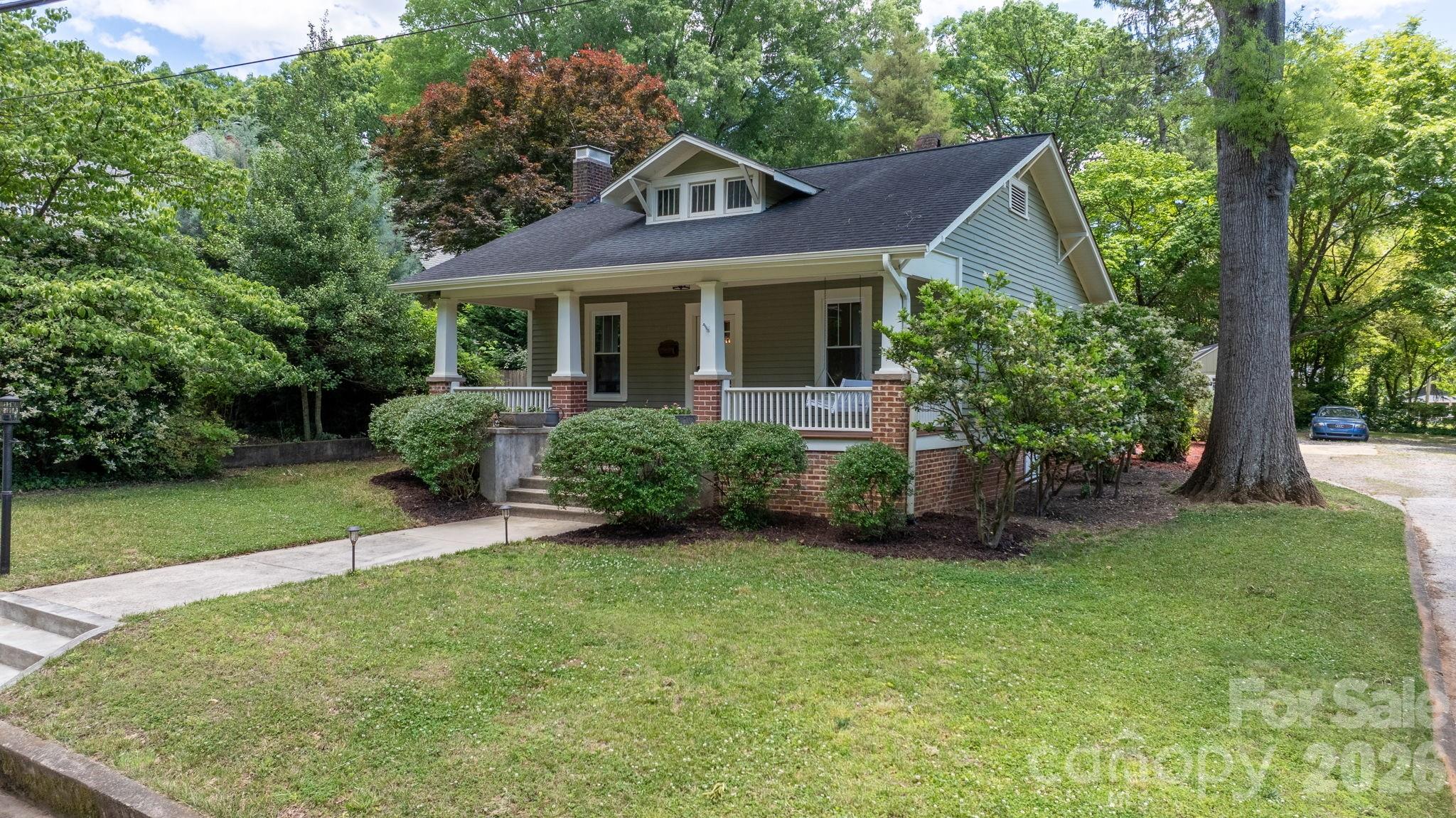 Photo 3 of 722 E Broad Street, Statesville, NC
