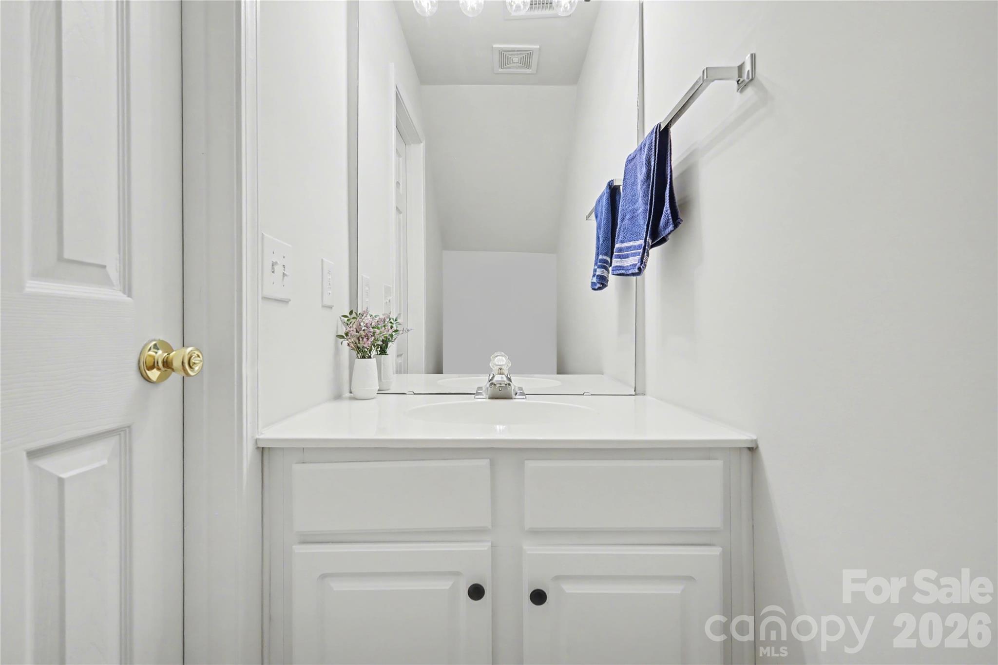 Photo 17 of 6930 Beverly Springs Drive, Charlotte, NC