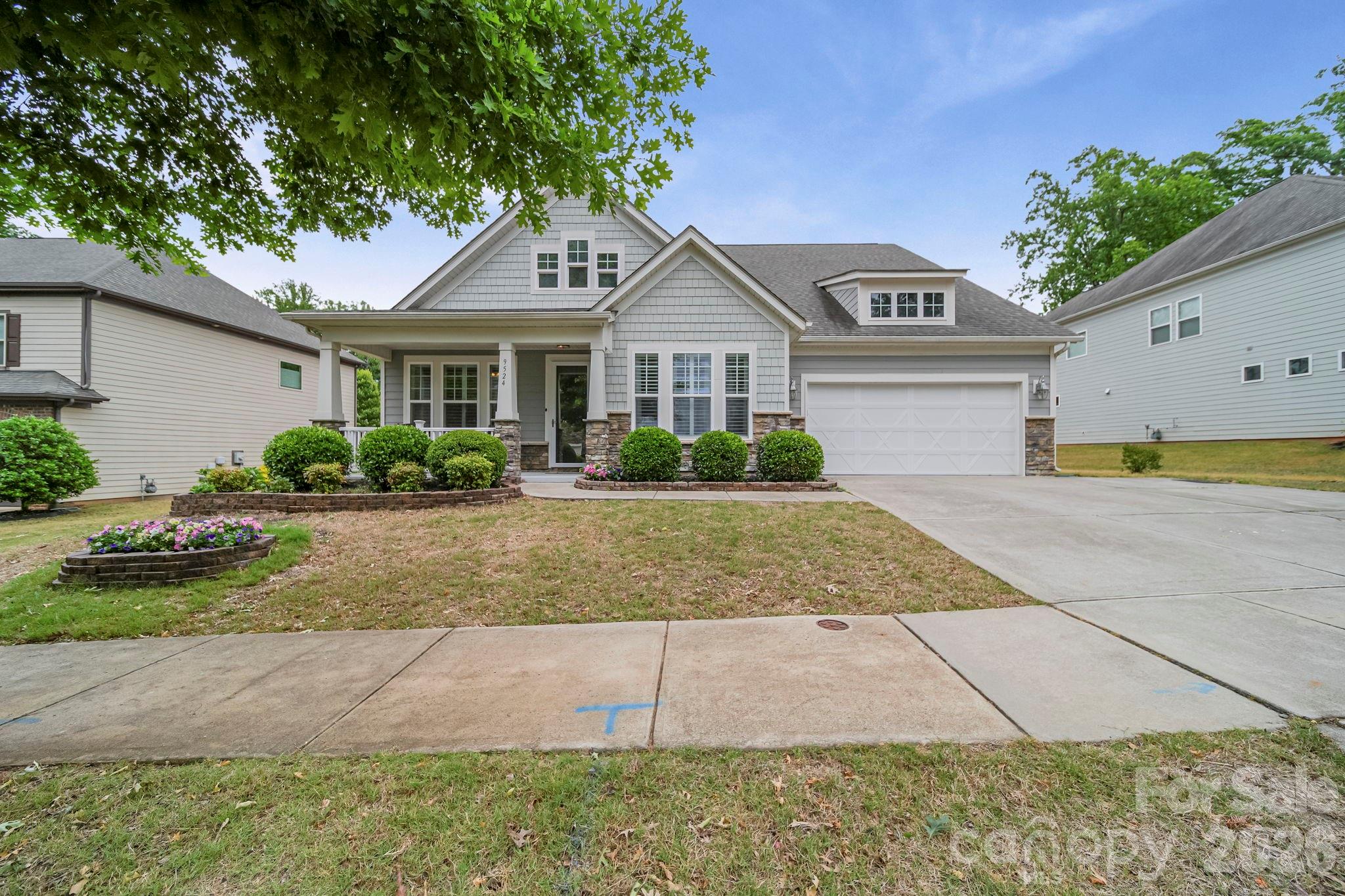 Photo 2 of 9524 Hightower Oak Street, Huntersville, NC
