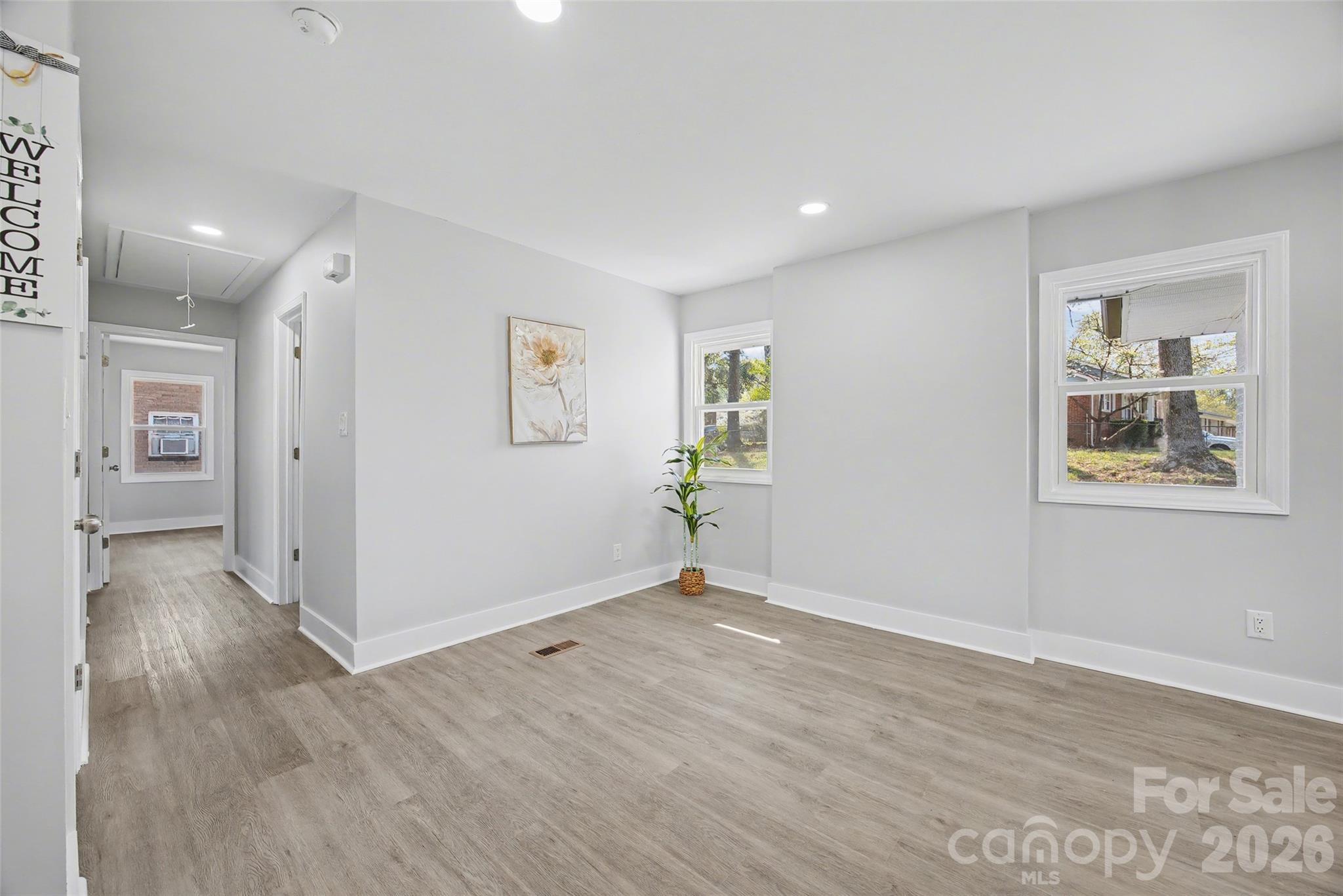 553 Derrydowne Drive, Charlotte, NC - photo 9 of 20