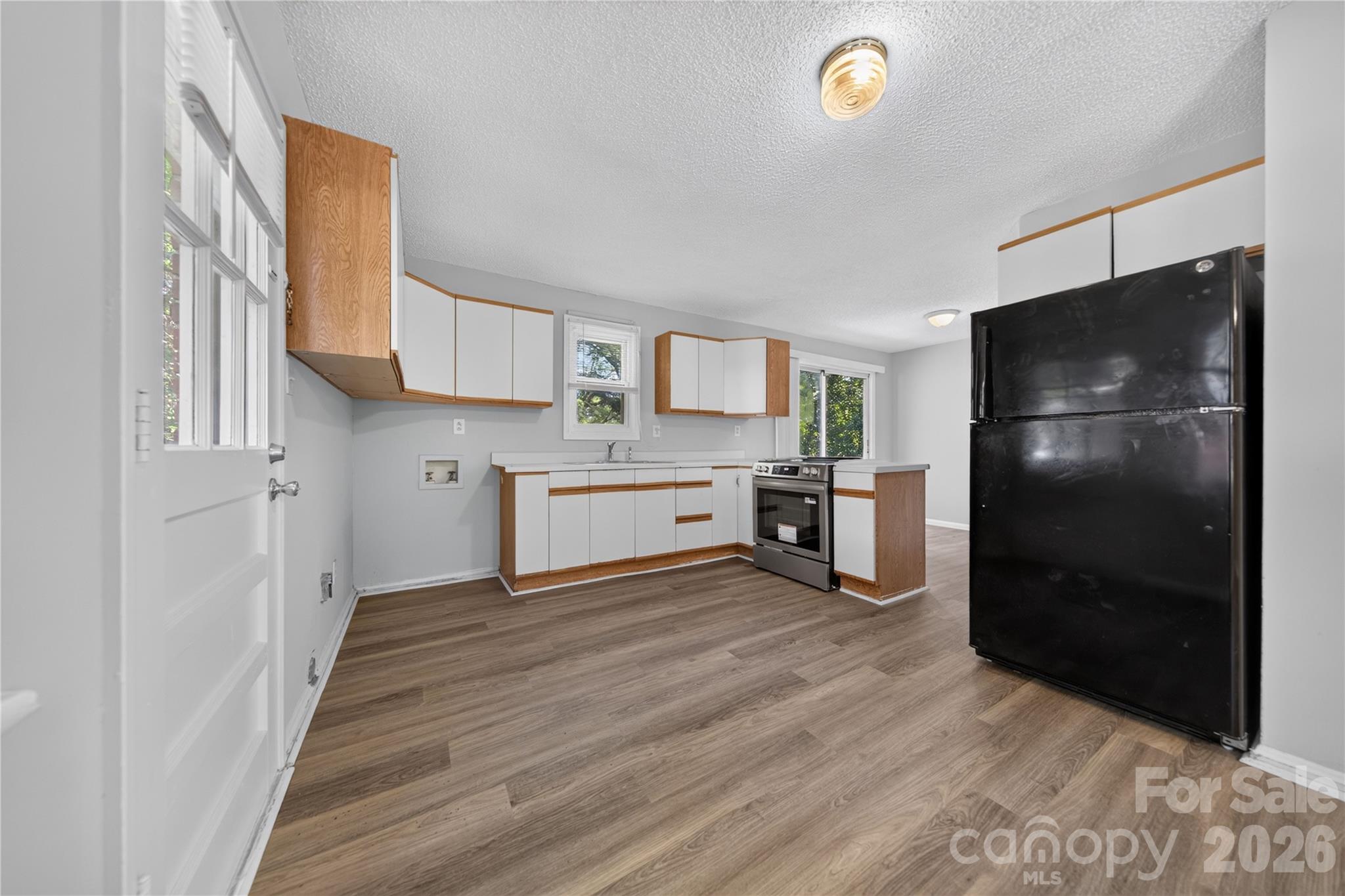 Photo 10 of 520 Inwood Drive, Charlotte, NC