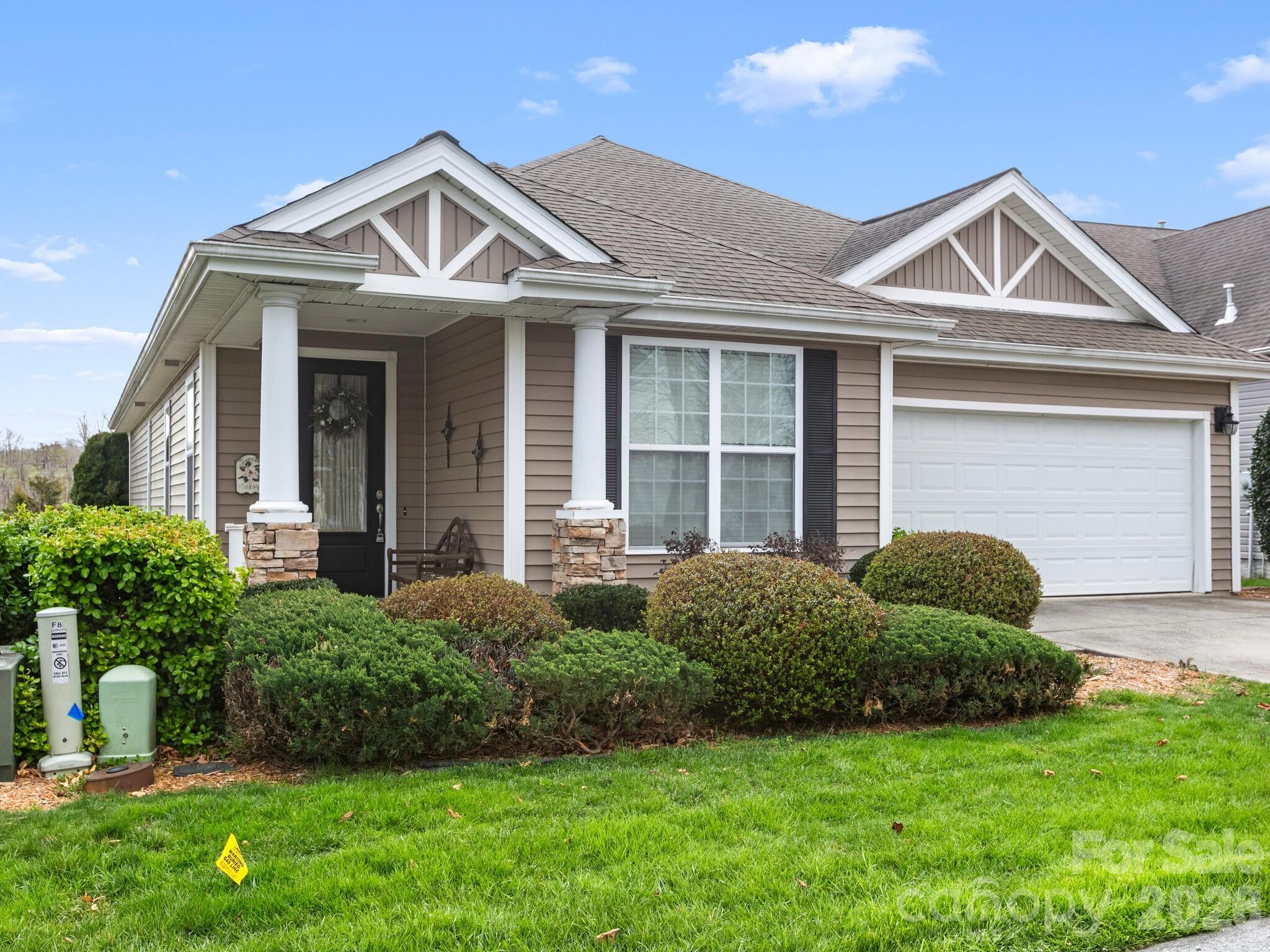 7 Eagle Creek Trail S, Flat Rock, NC