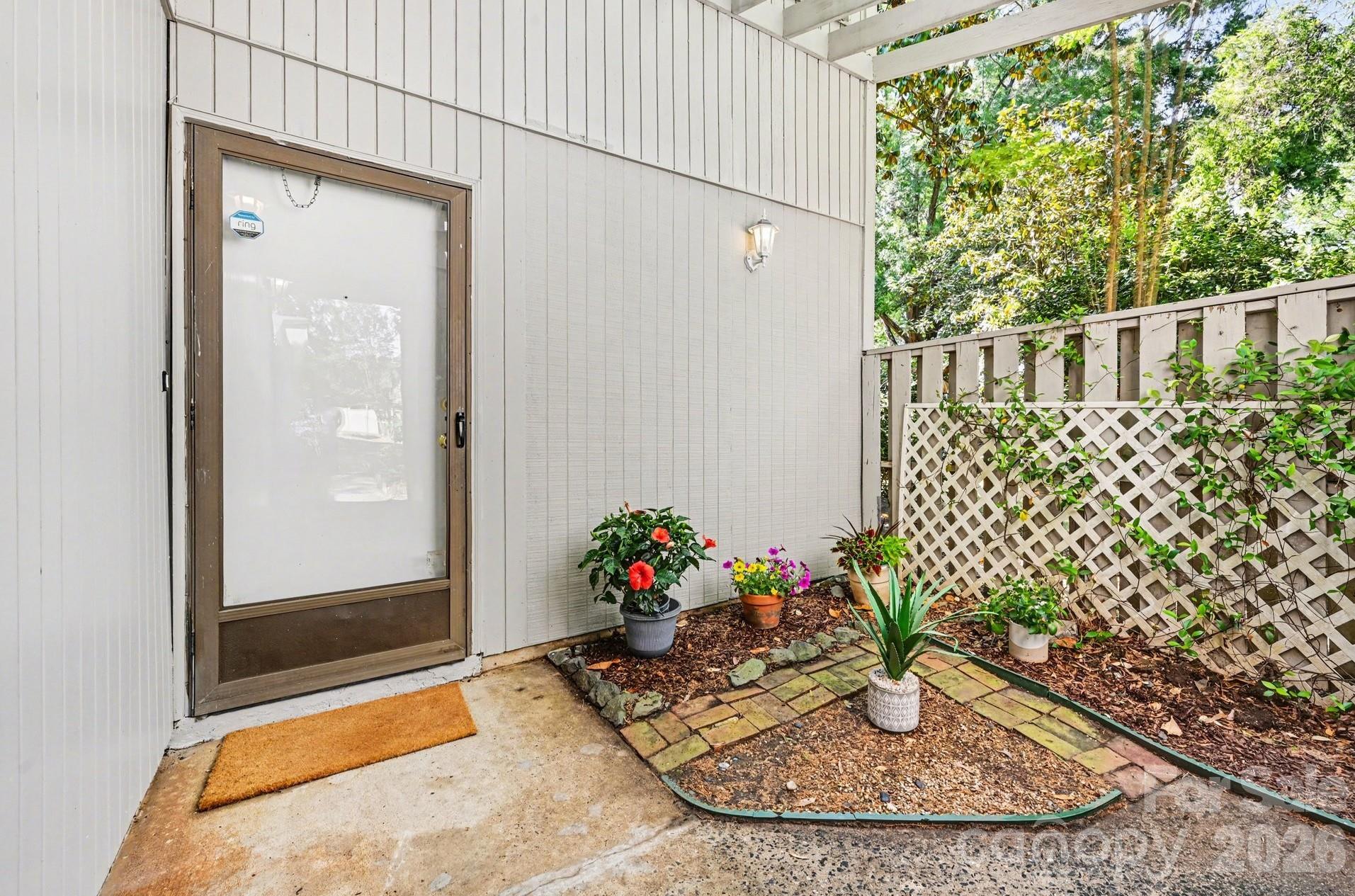 Photo 3 of 7900 Horse Chestnut Lane, Charlotte, NC
