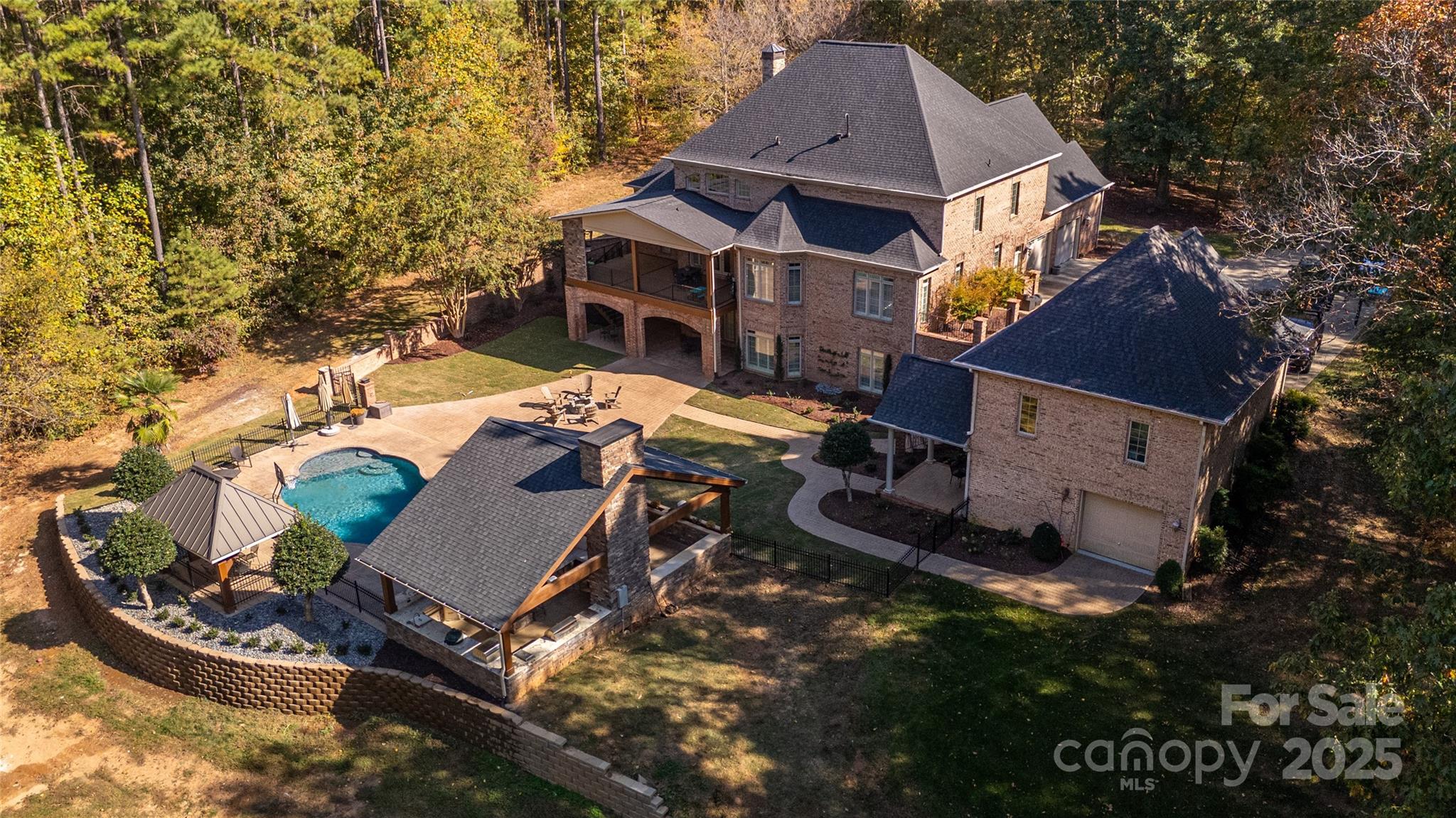 Photo 2 of 1427 Merrimont Avenue, Kings Mountain, NC