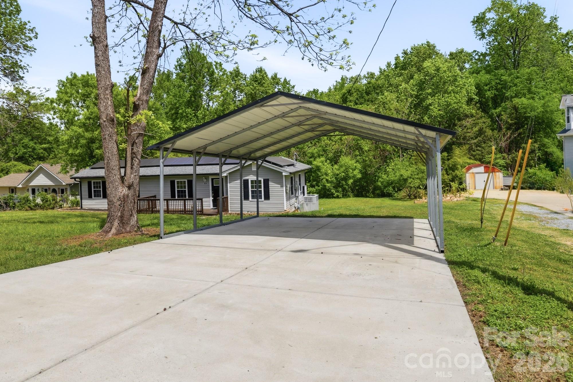 Photo 25 of 219 Breezewood Drive, Charlotte, NC