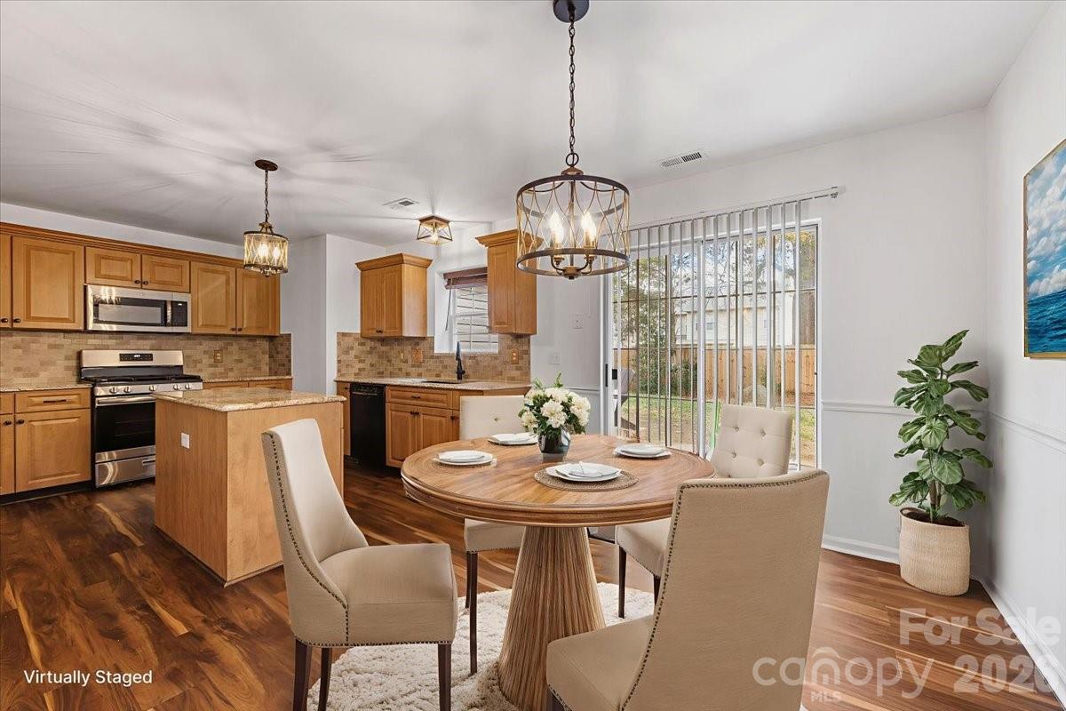 Photo 9 of 14242 Carolina Forest Court, Charlotte, NC
