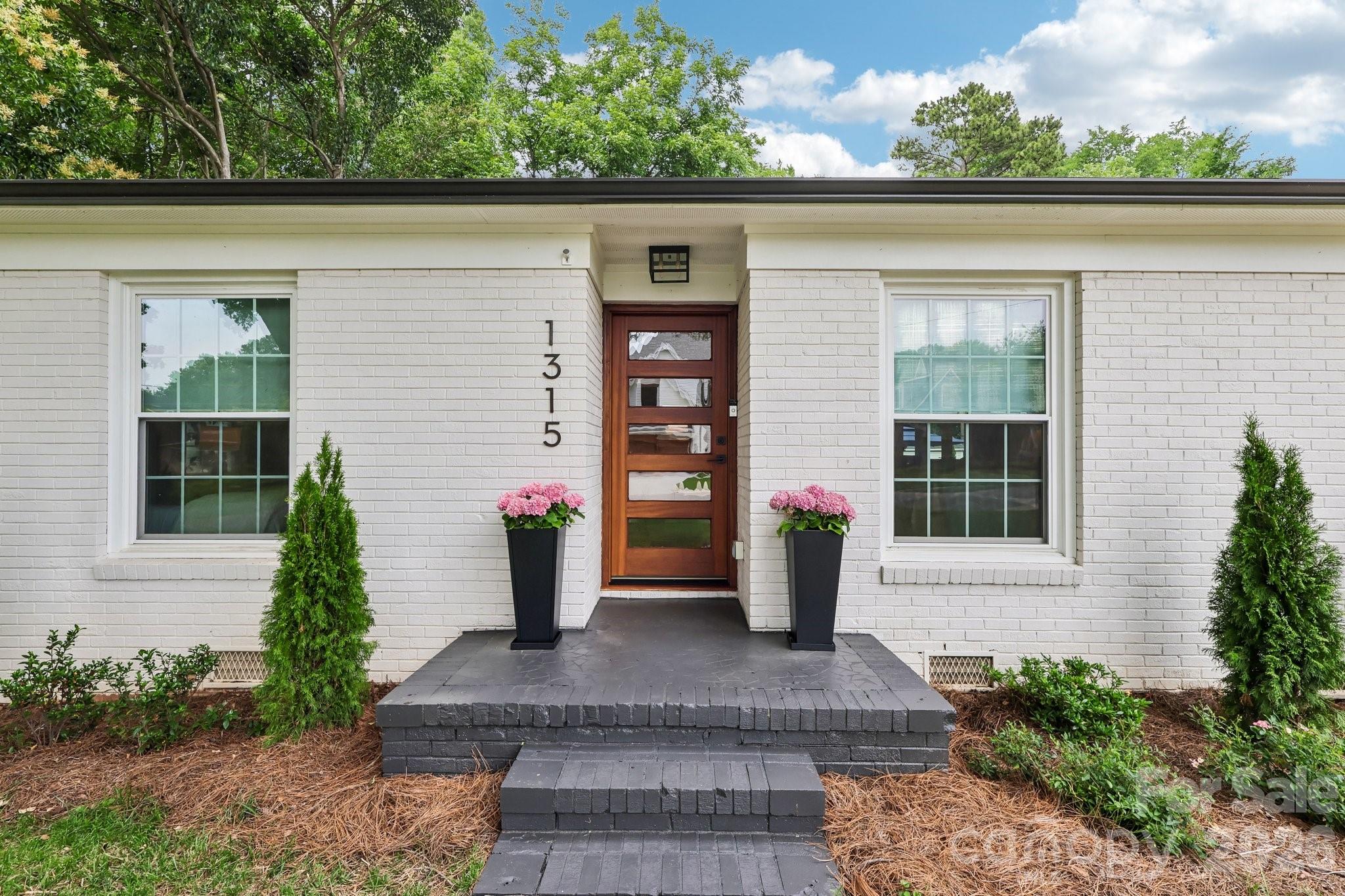 Photo 4 of 1315 Holmes Drive, Charlotte, NC
