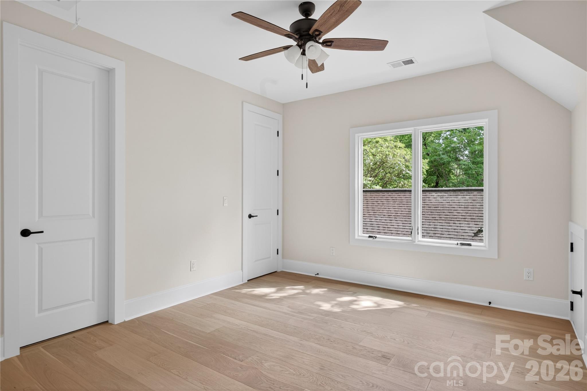 Photo 33 of 1600 E Barden Road, Charlotte, NC