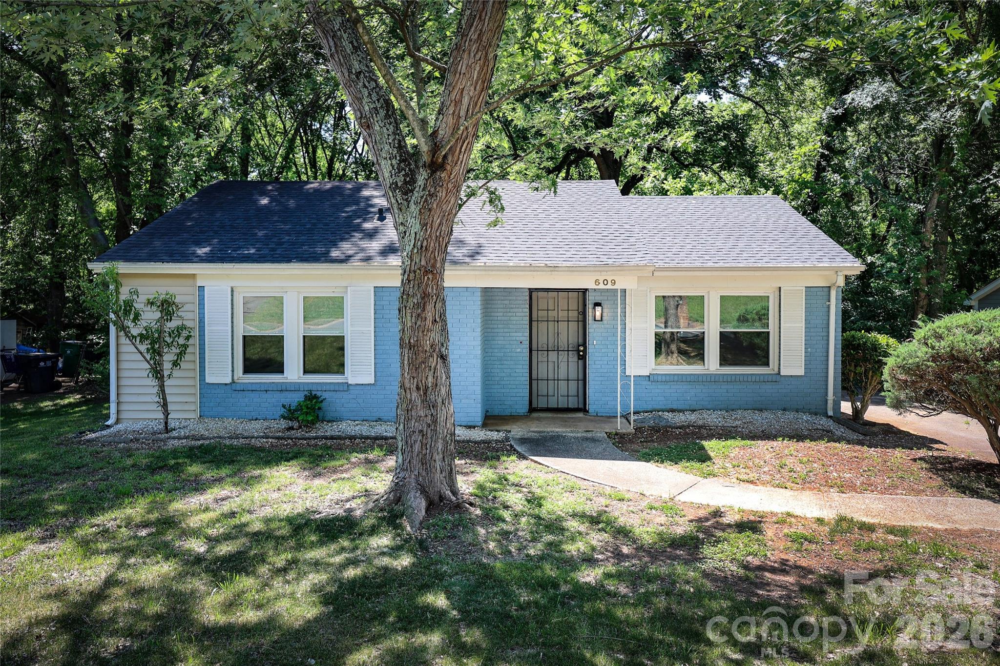 609 Fawnbrook Lane, Charlotte, NC - photo 1 of 26