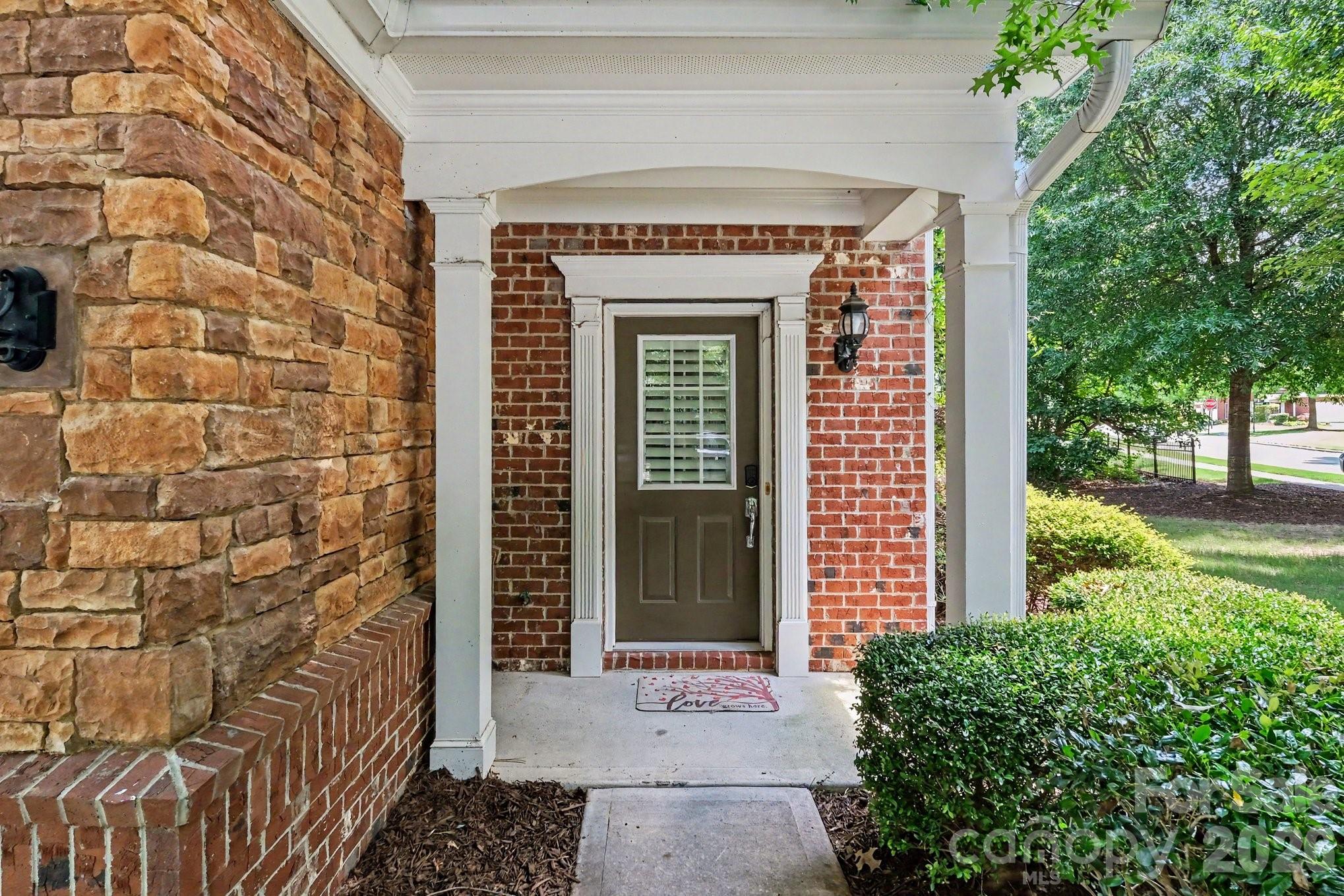 Photo 3 of 16247 Annahill Court, Charlotte, NC