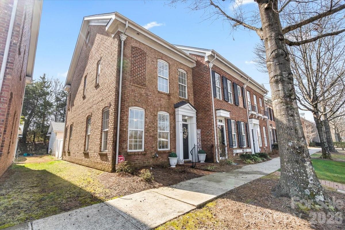 Photo 2 of 8558 Beaver Creek Drive, Charlotte, NC
