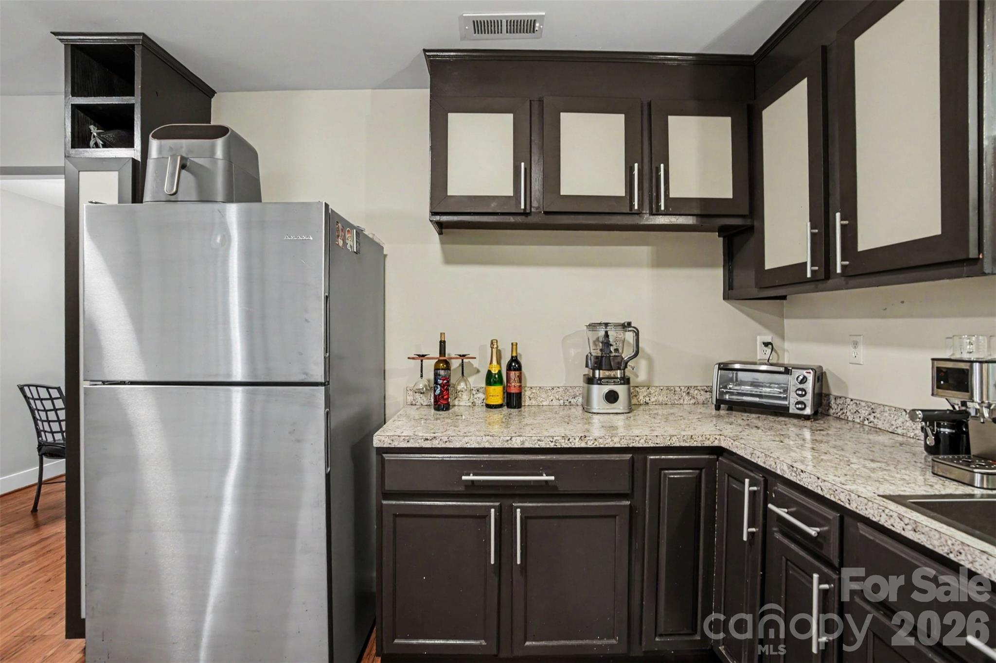 611 E 4th Avenue, Gastonia, NC - photo 7 of 18