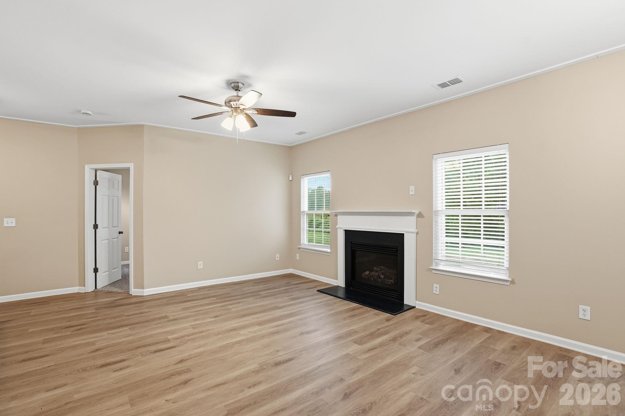 Photo 4 of 6427 Hermsley Road, Charlotte, NC