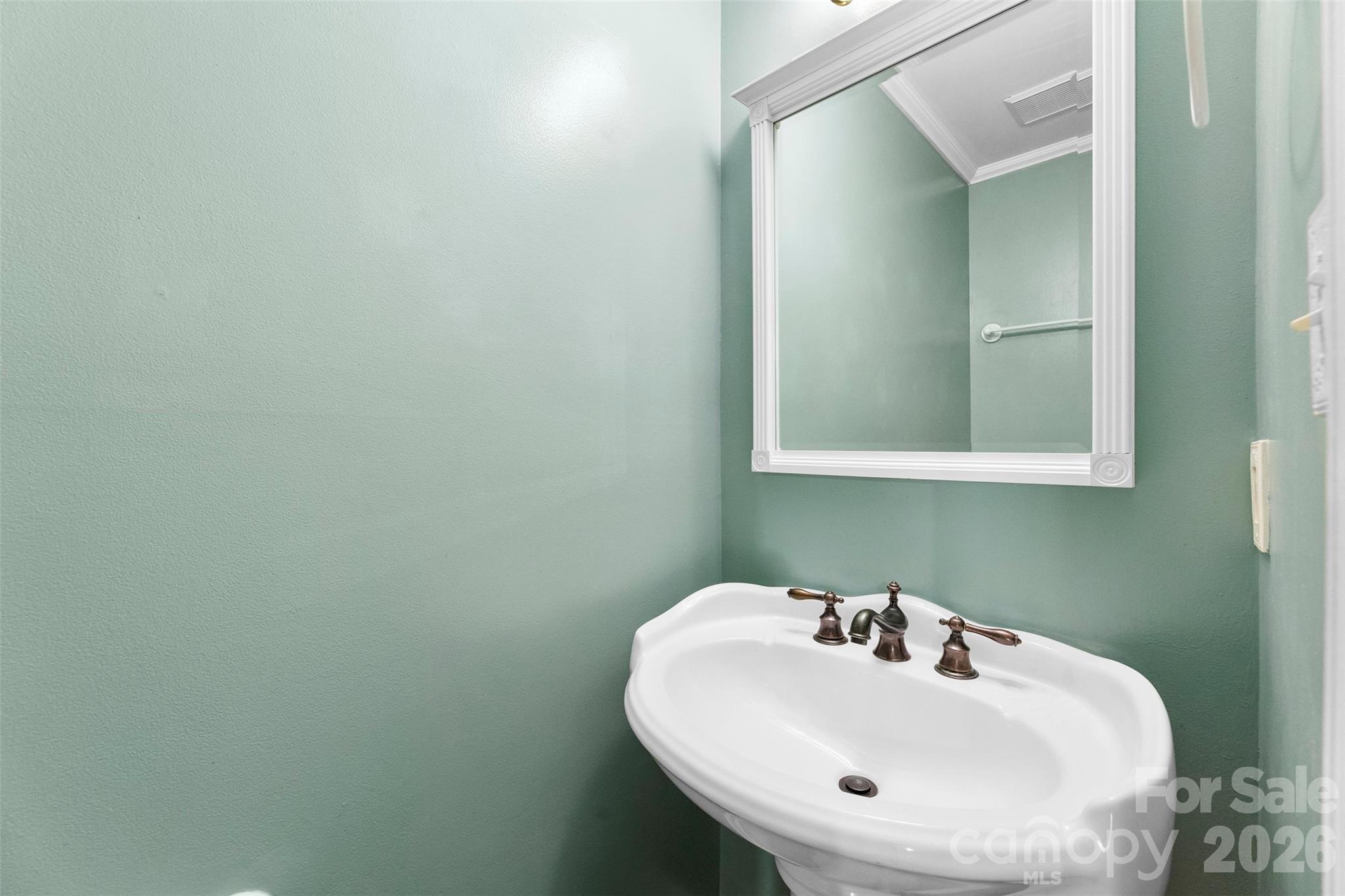Photo 15 of 15027 Ashlight Drive, Charlotte, NC