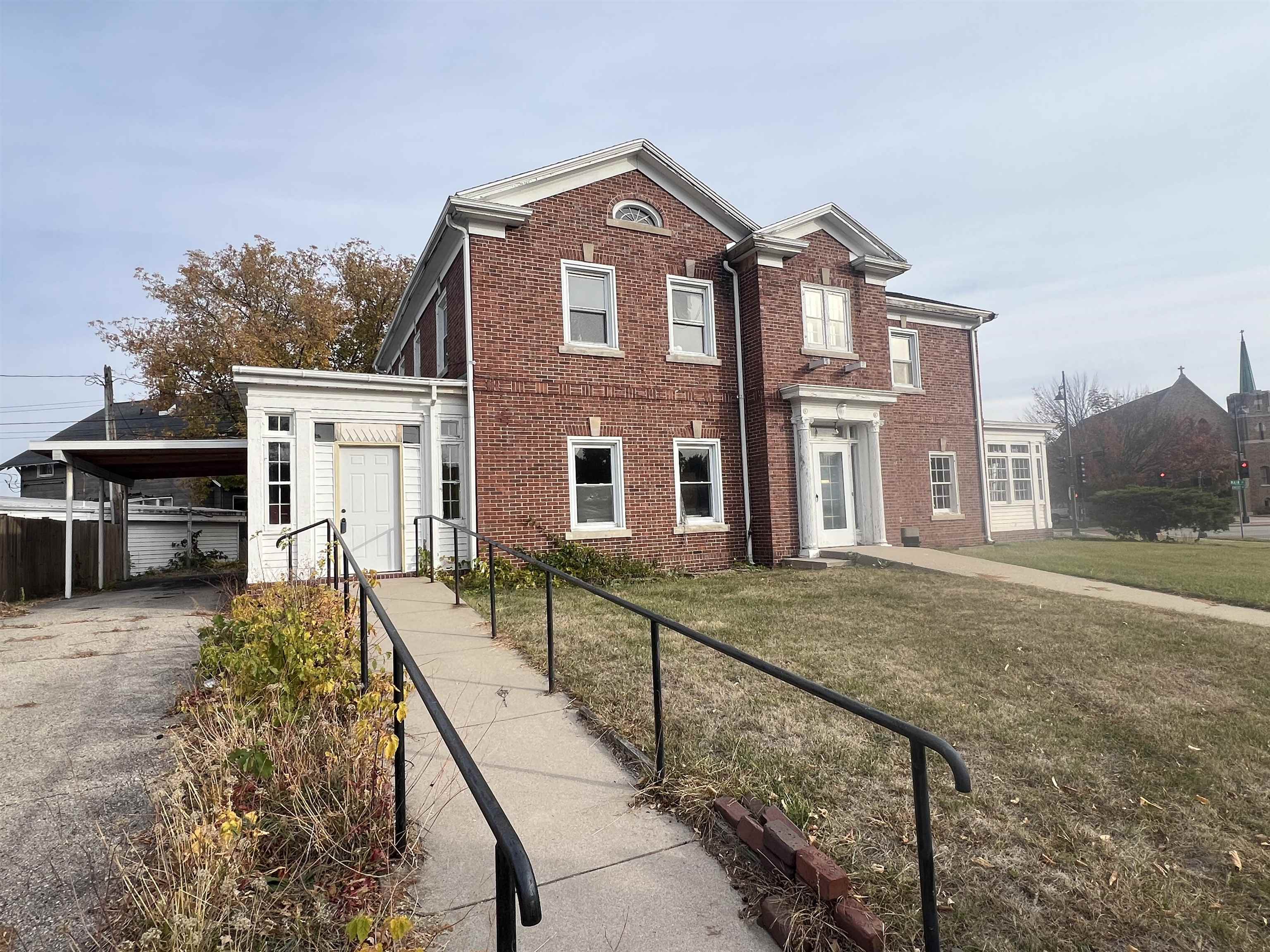 Broadway Real Estate | (906) 863-4484