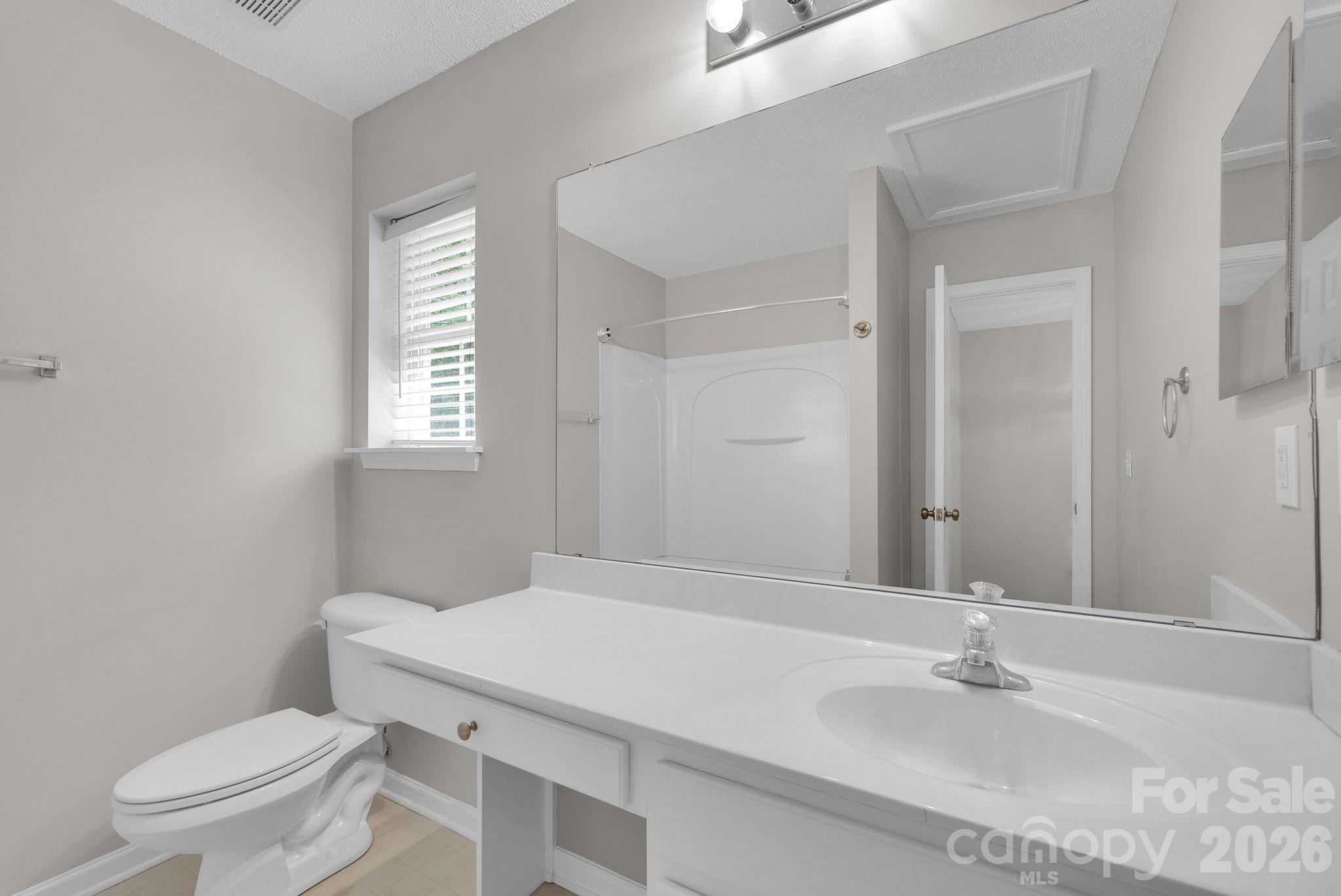 Photo 18 of 17039 Greenlawn Hills Court, Charlotte, NC