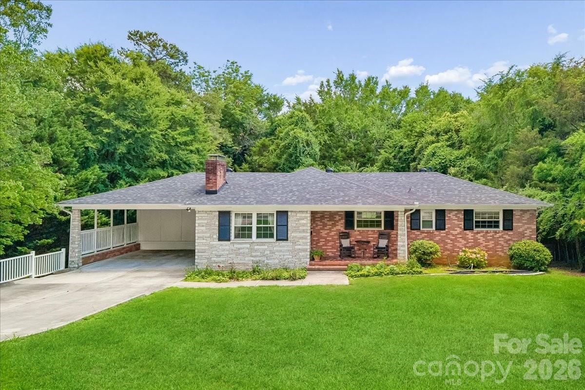 Home for sale at 1135 Blueberry Lane, Charlotte, NC — photo 1 of 48