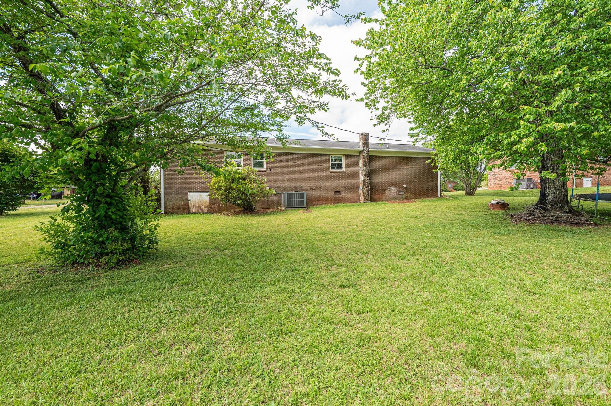 3886 Clay Street, Claremont, NC - photo 8 of 38