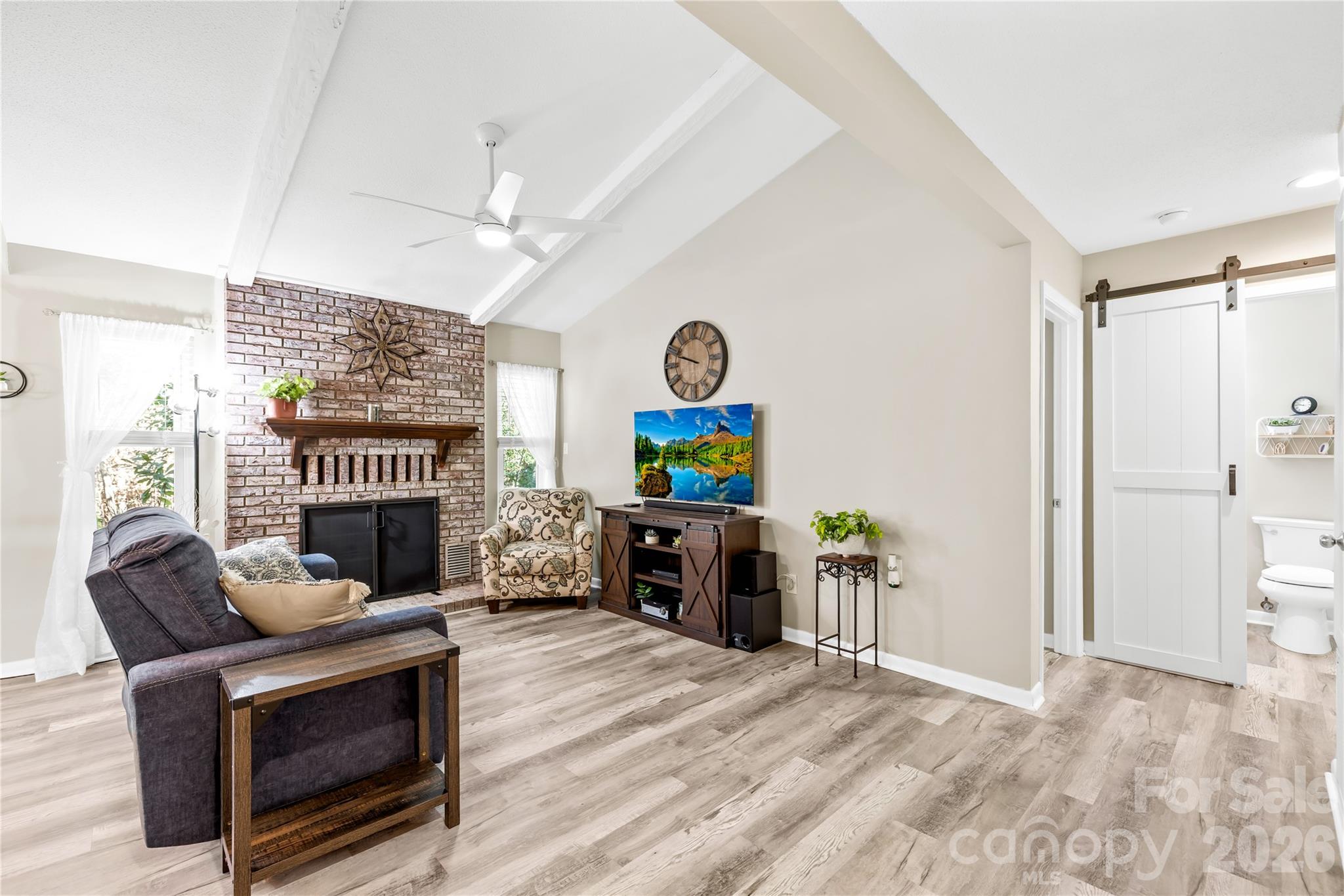 Photo 17 of 911 Sardis Cove Drive, Charlotte, NC