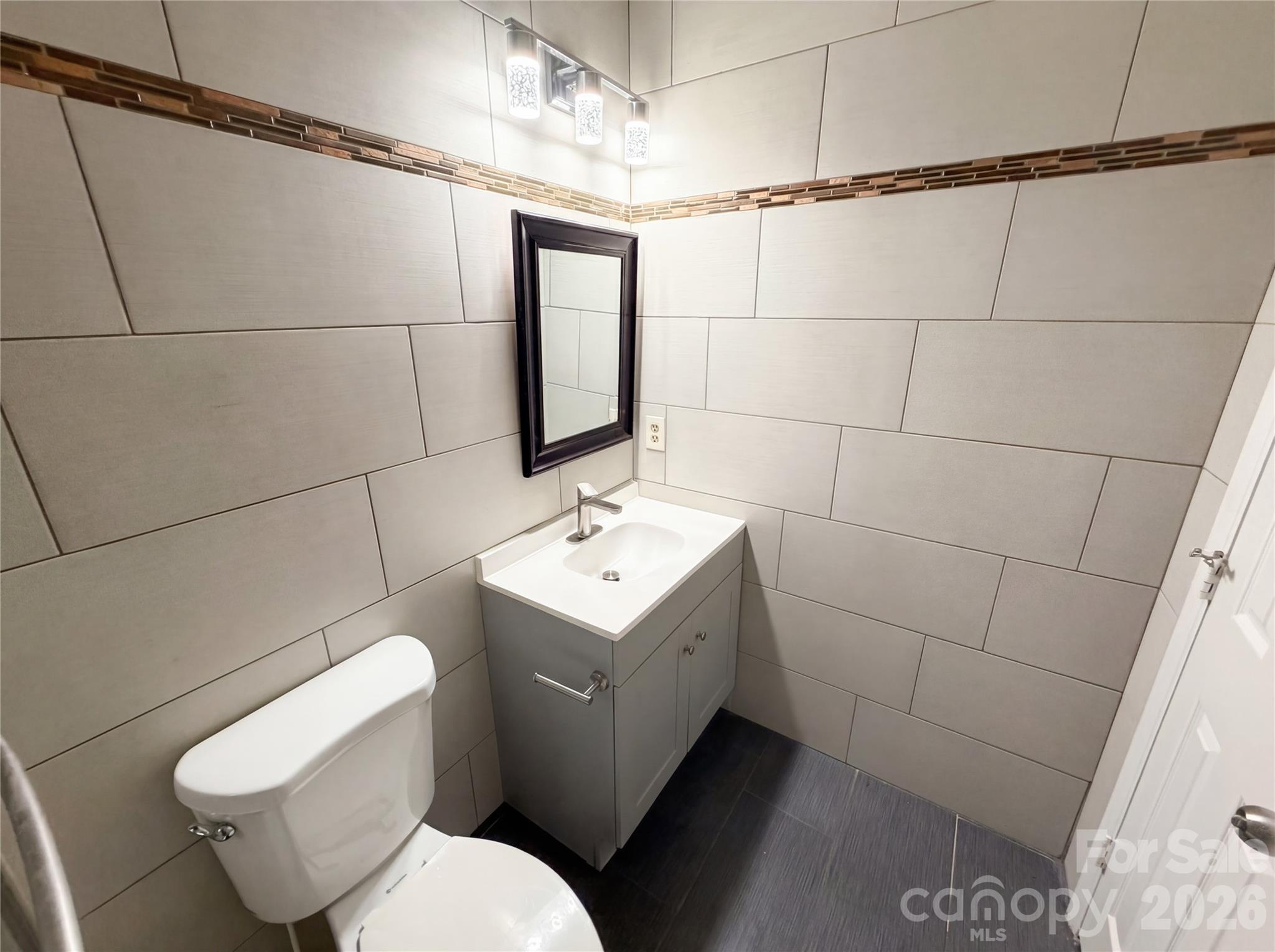 Photo 13 of 2324 Valleyview Drive, Charlotte, NC