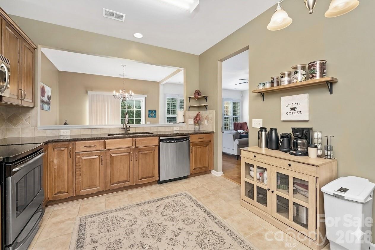 Photo 9 of 9805 Carson Whitley Avenue, Charlotte, NC