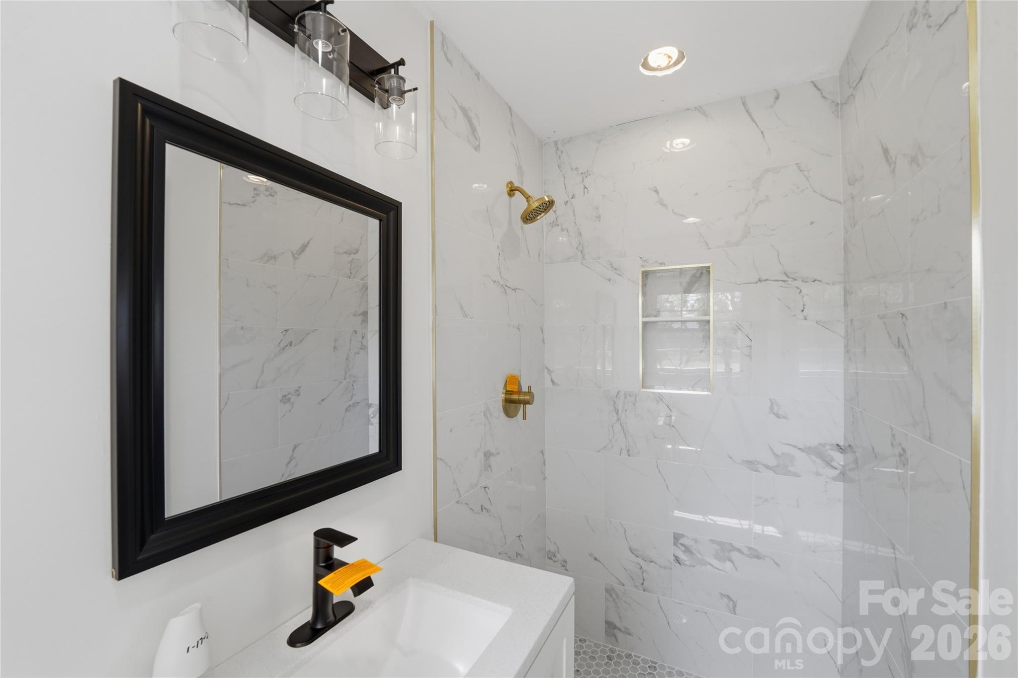 Photo 17 of 5906 Whitingham Drive, Charlotte, NC