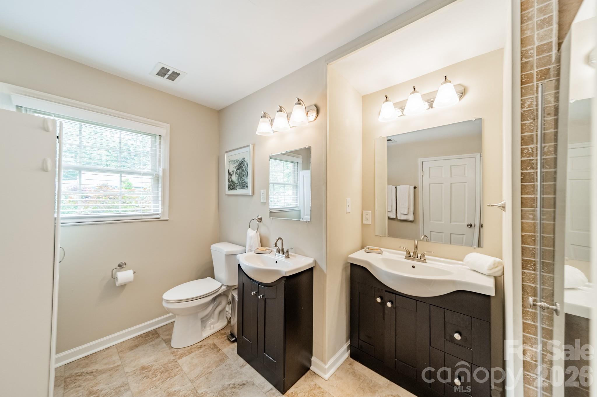 Photo 18 of 5522 Sharon Road, Charlotte, NC