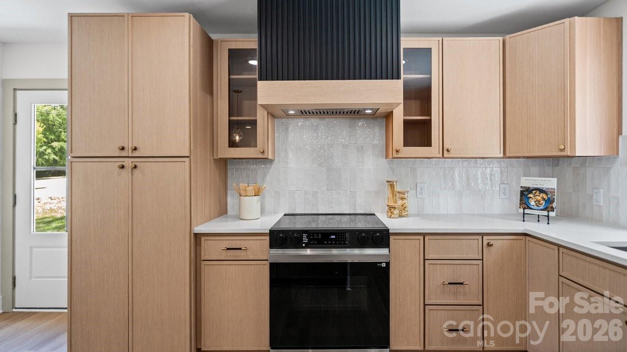 Photo 15 of 409 Scaleybark Road, Charlotte, NC