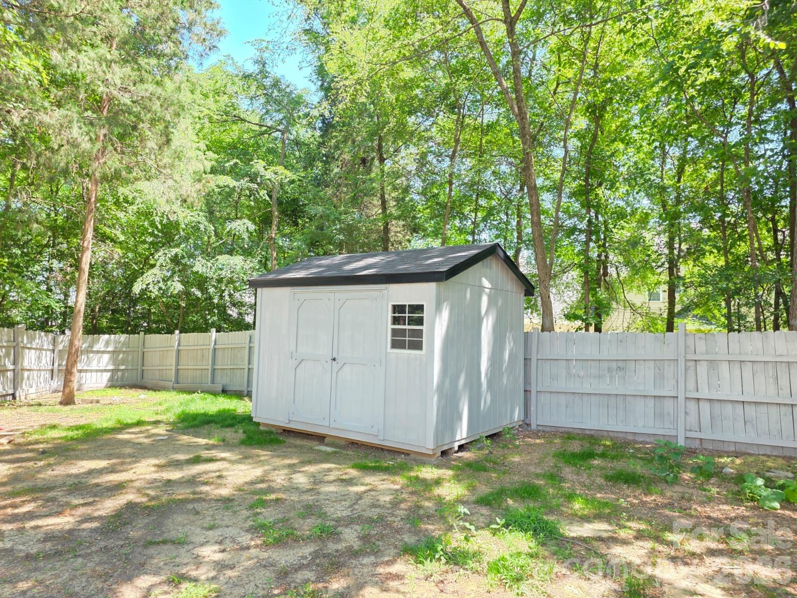 Photo 45 of 10317 Stoneykirk Lane, Charlotte, NC