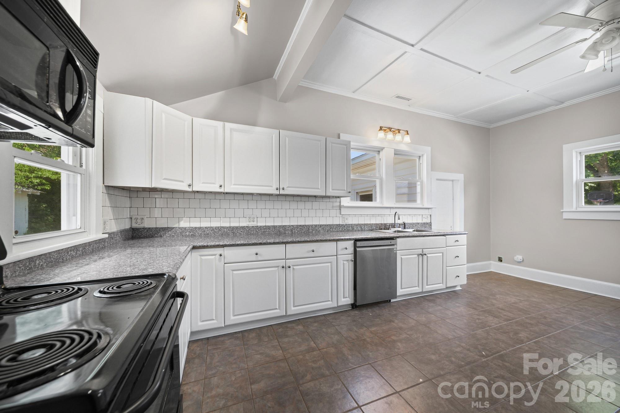 204 S East Avenue, Kannapolis, NC - photo 27 of 45