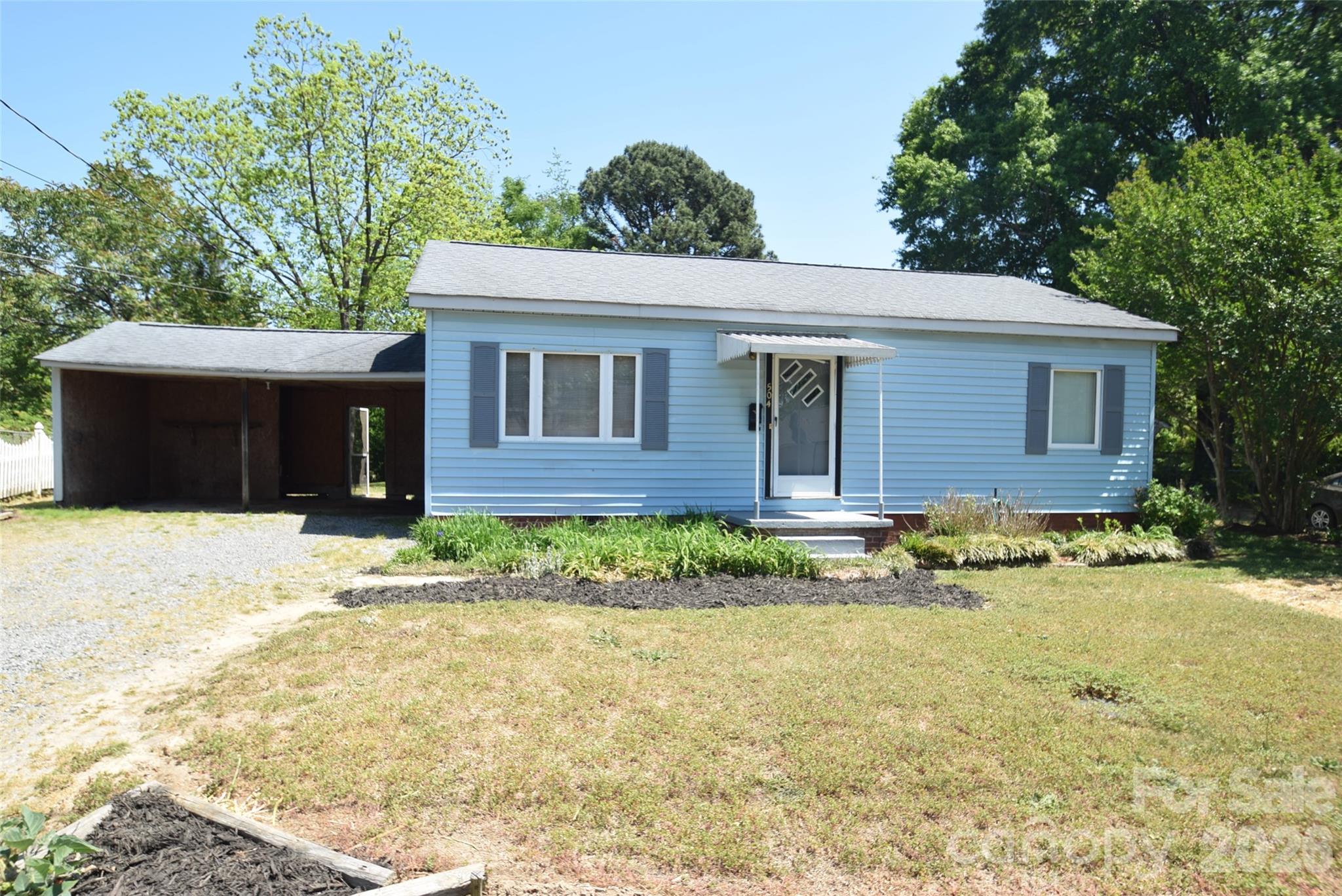 Photo 2 of 504 Hunter Avenue, Kannapolis, NC