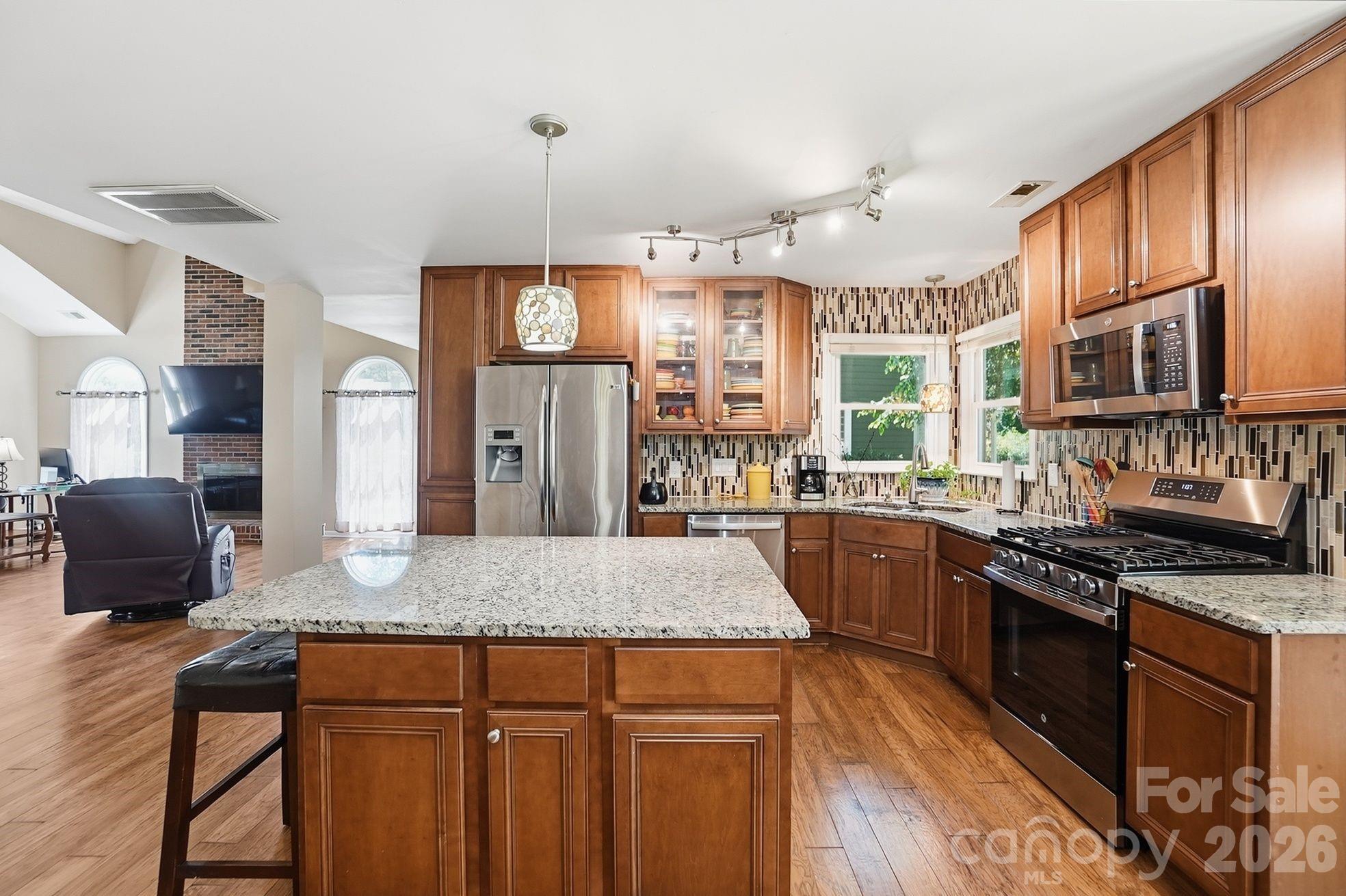 Photo 9 of 9912 Park Springs Court, Charlotte, NC
