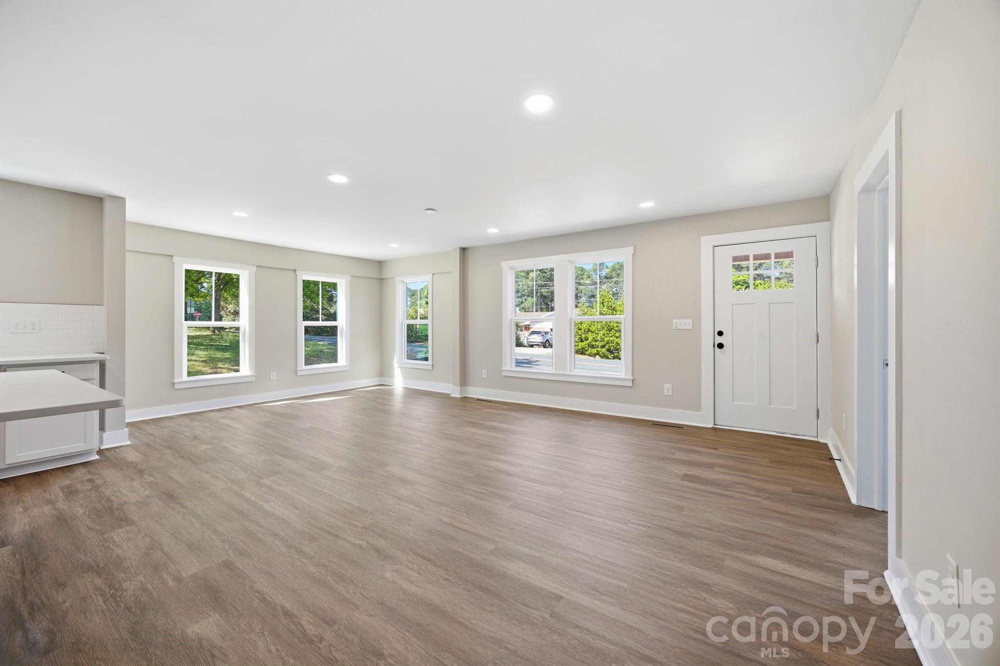 Photo 4 of 1012 Midlake Road, Kannapolis, NC