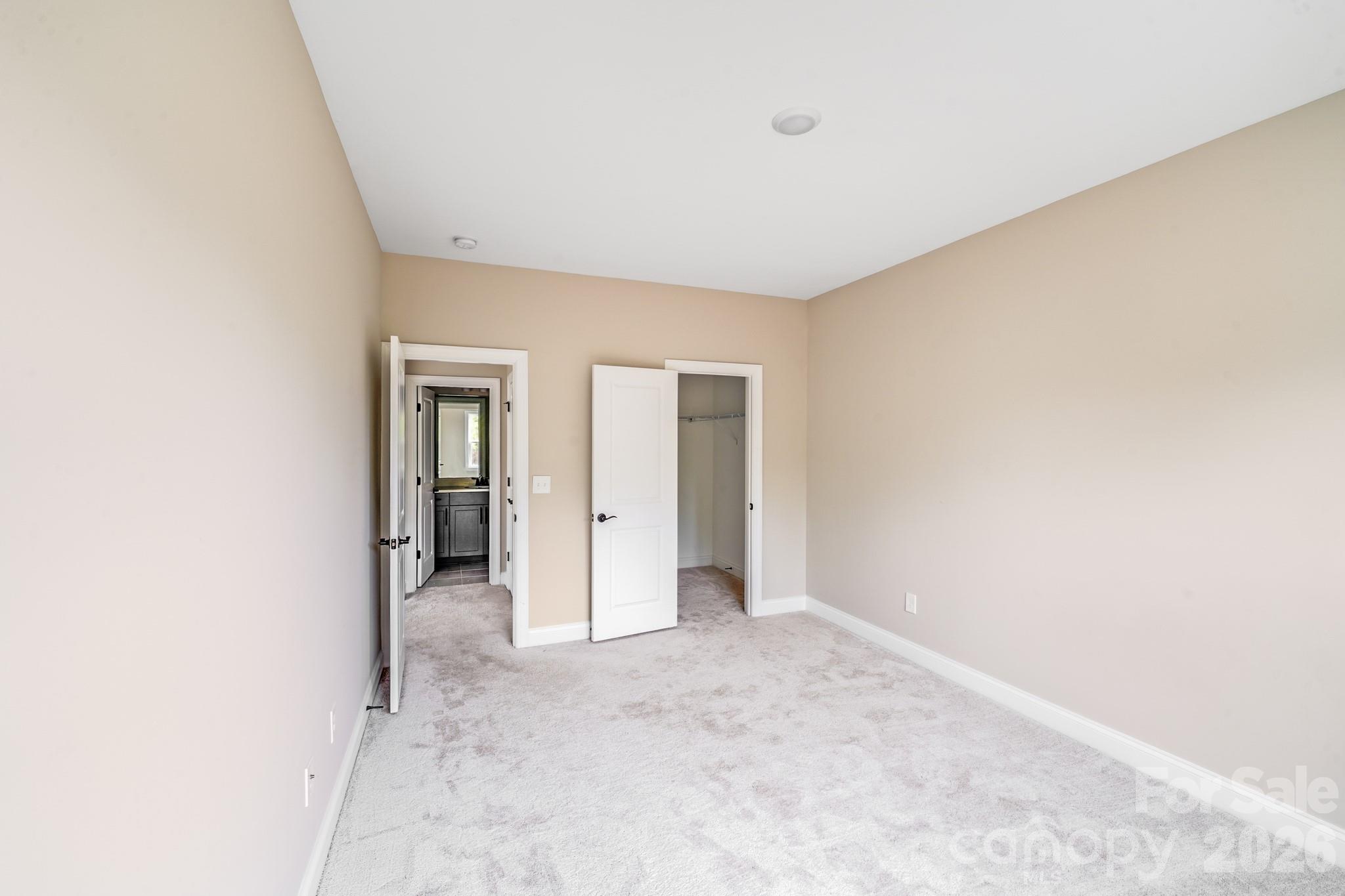 Photo 33 of 16004 Deer River Road, Charlotte, NC