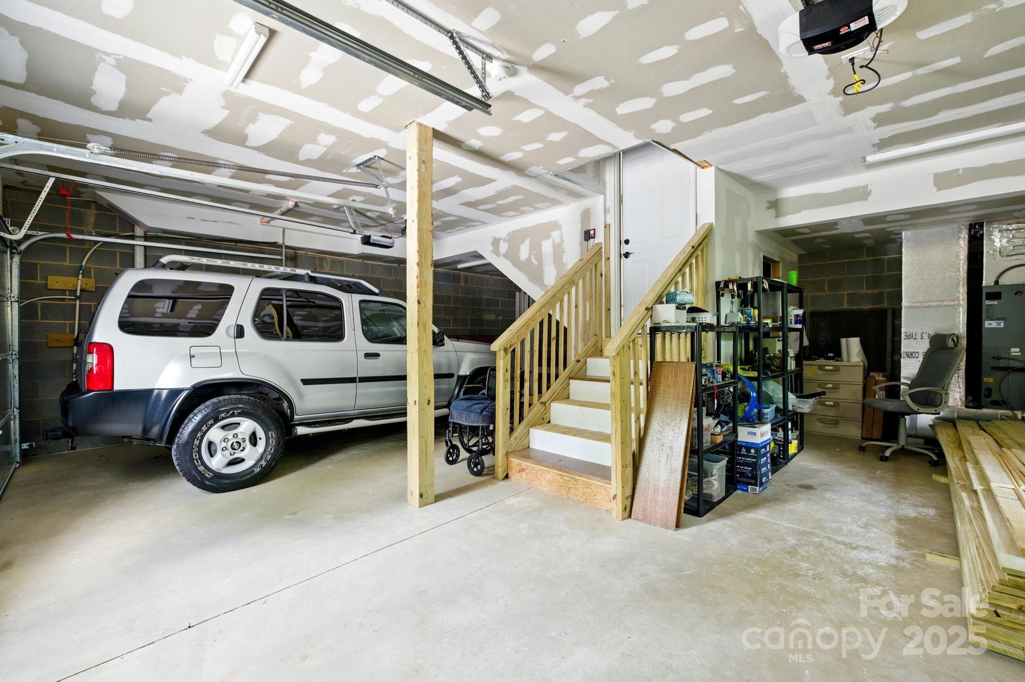1036 Williamsburg Drive, Lenoir, NC - photo 25 of 35